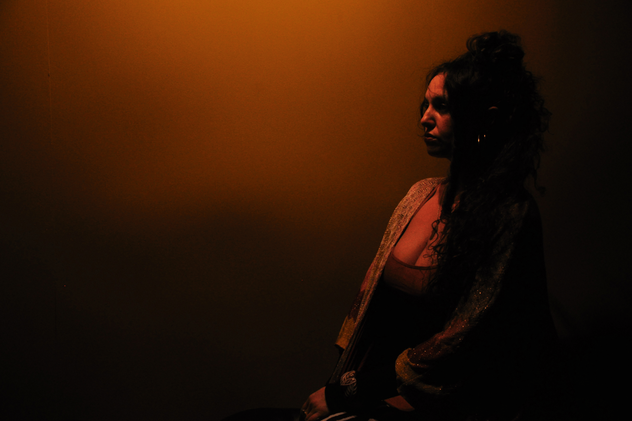 Stripped down and unfiltered: Sariyah Idan’s “Live in Berlin, Vol. 1 ...