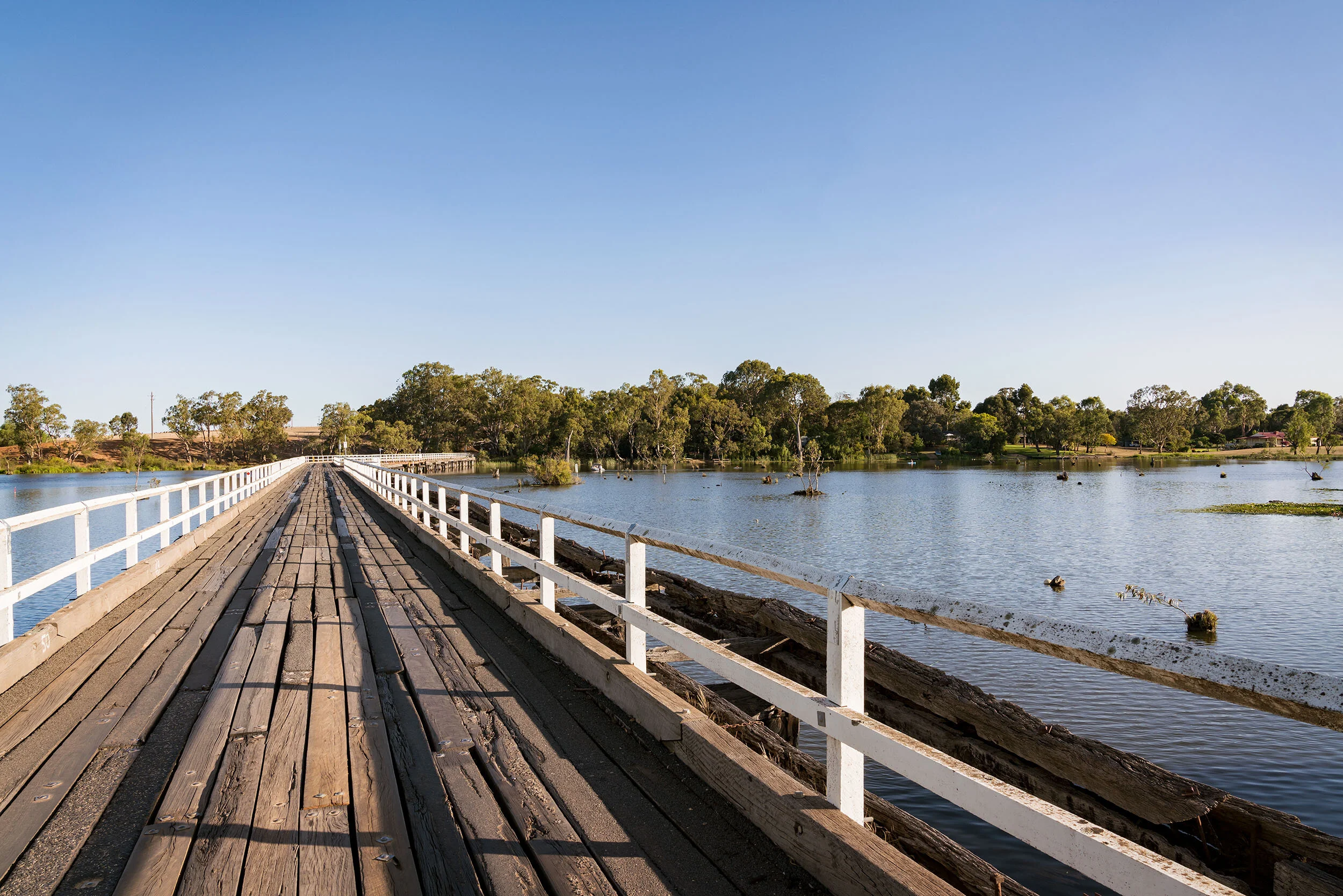Elloura Lake Nagambie