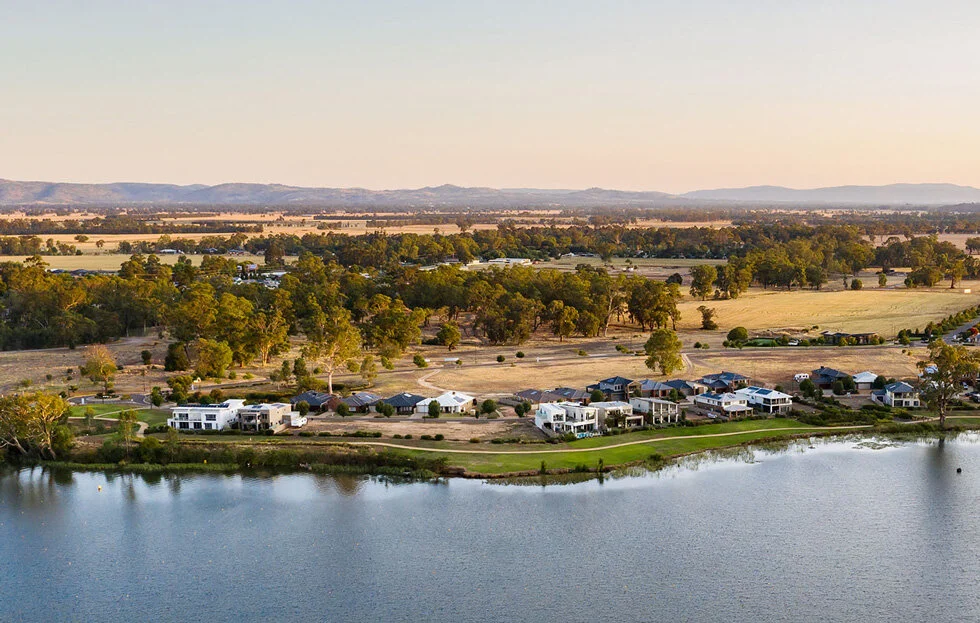 Elloura Lake Nagambie