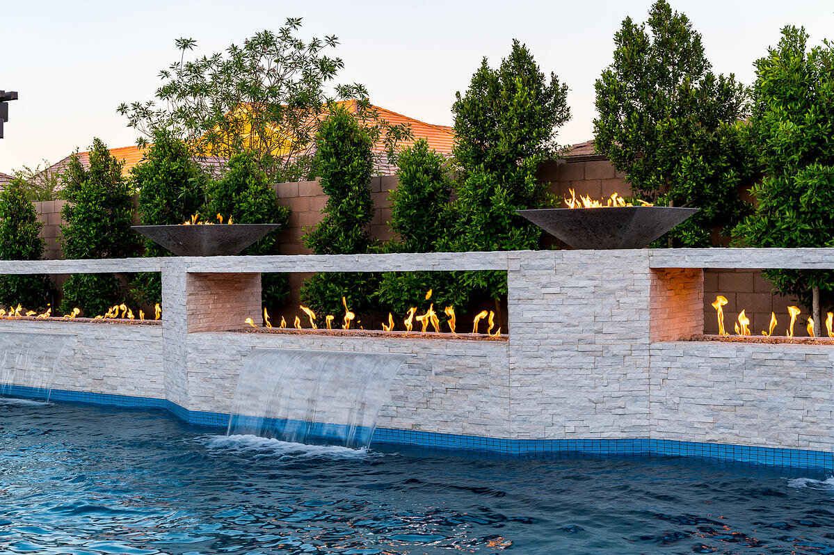 Pool Design Spotlight The Great Wall Of Fire In Gilbert Arizona
