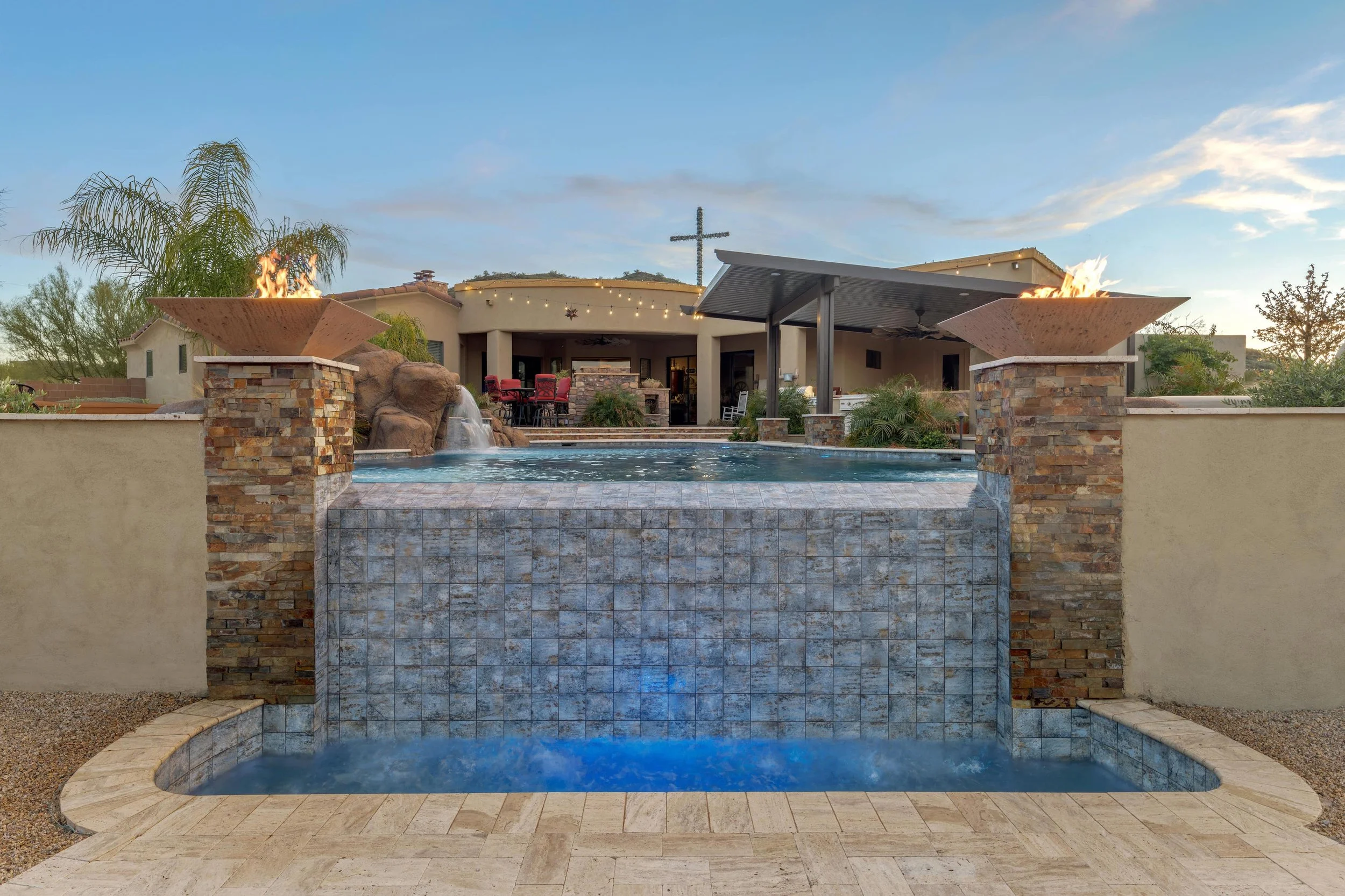 Custom Pool Features — Presidential Pools, Spas & Patio