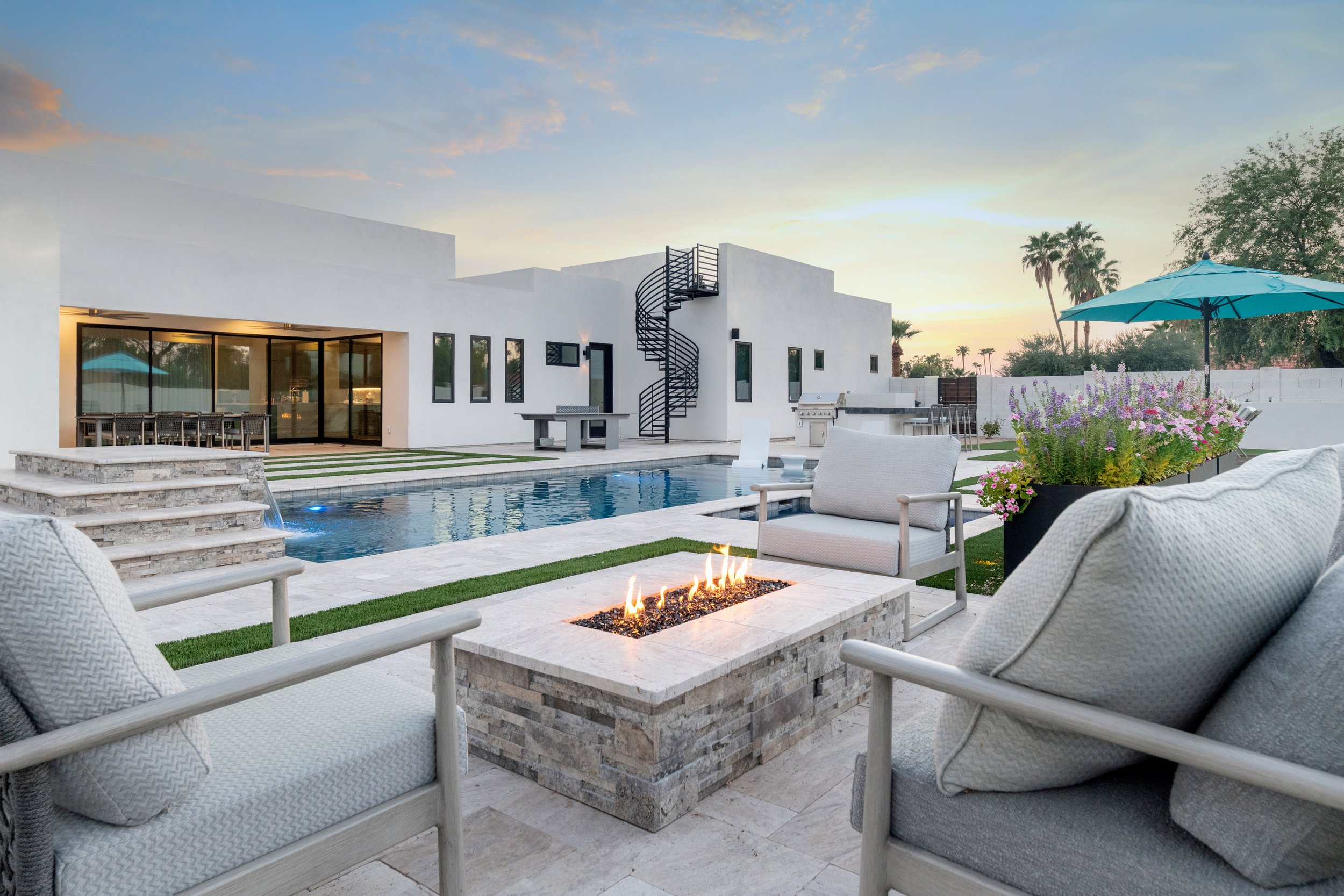 Pool Design Spotlight Scottsdale Modern Backyard — Presidential Pools