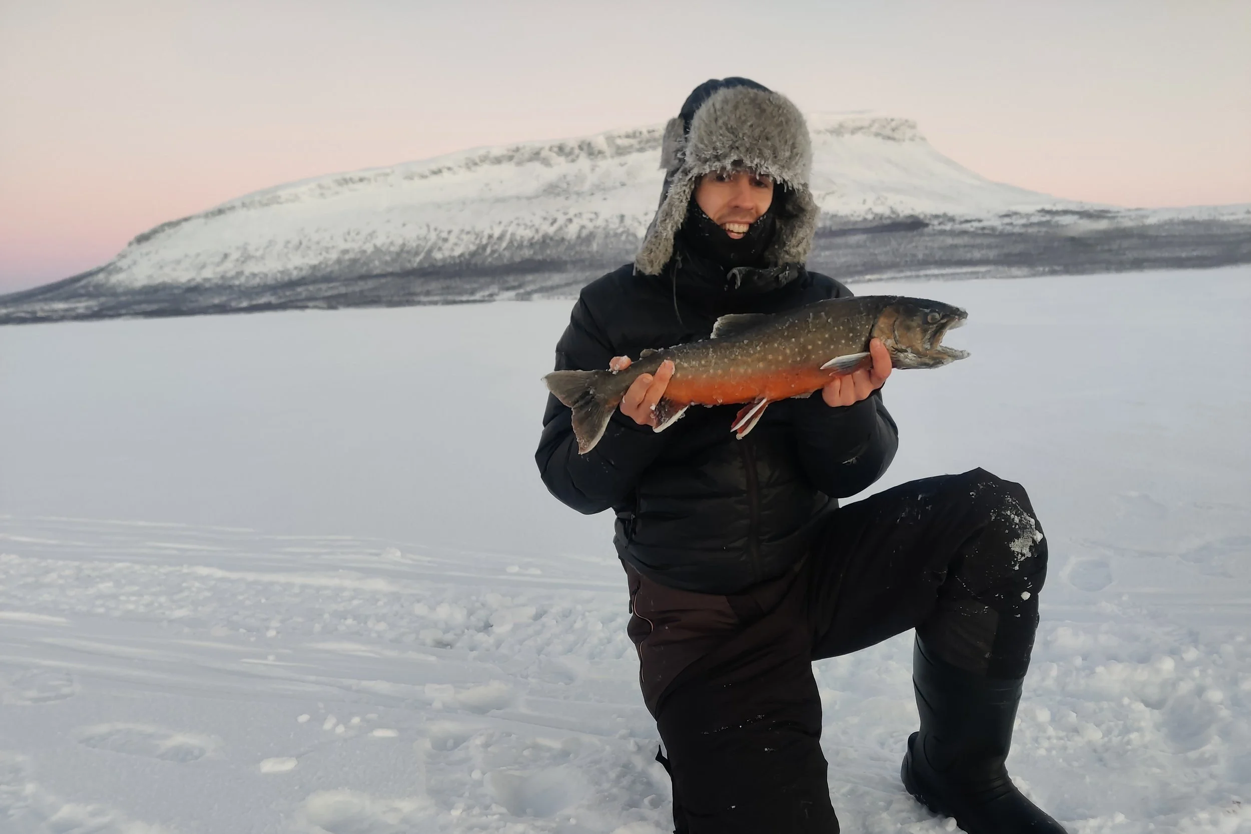 Private ice fishing guide I Kilpisjärvi and Käsivarsi, Enontekiö ...