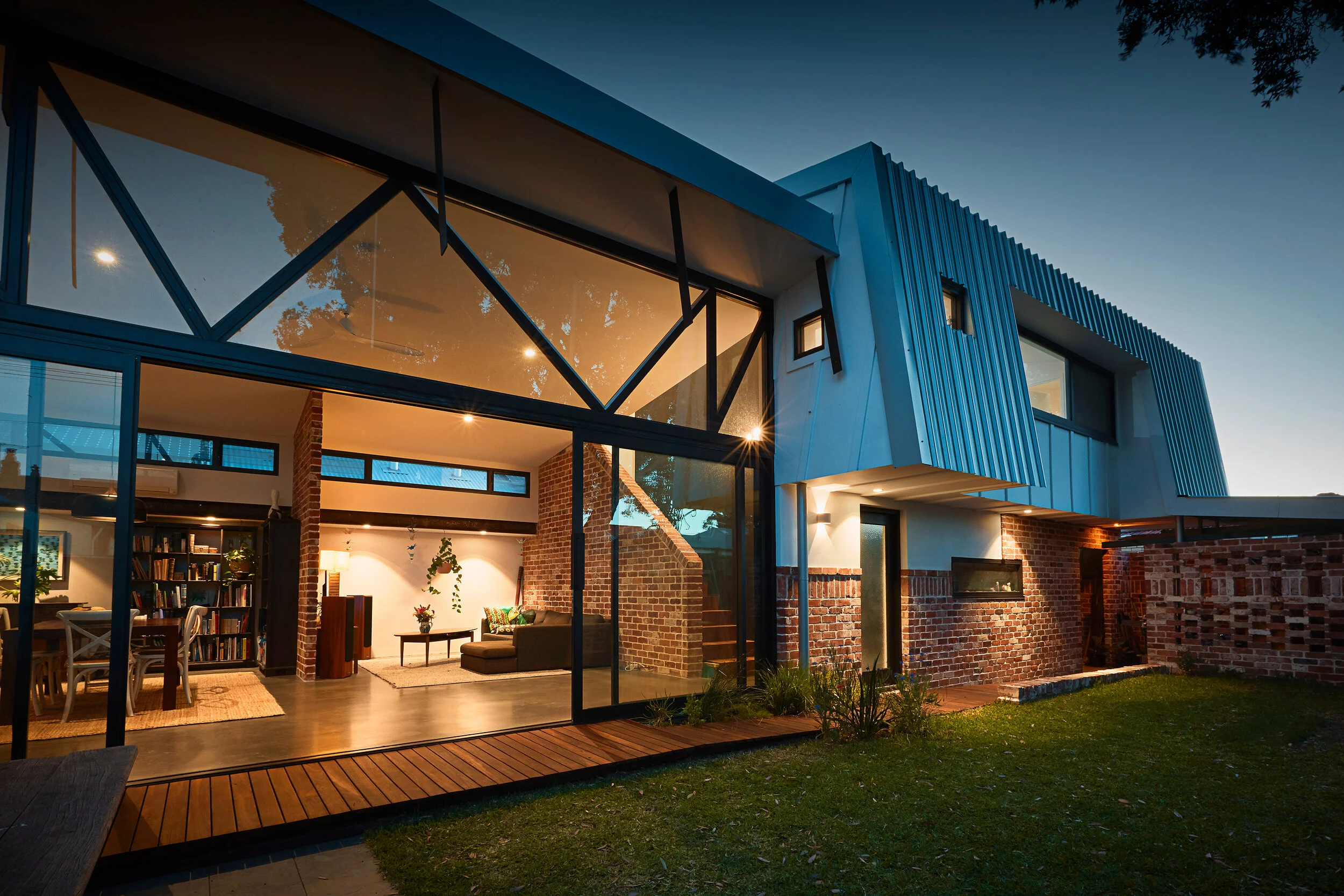 Pericles House — steelehouse architecture