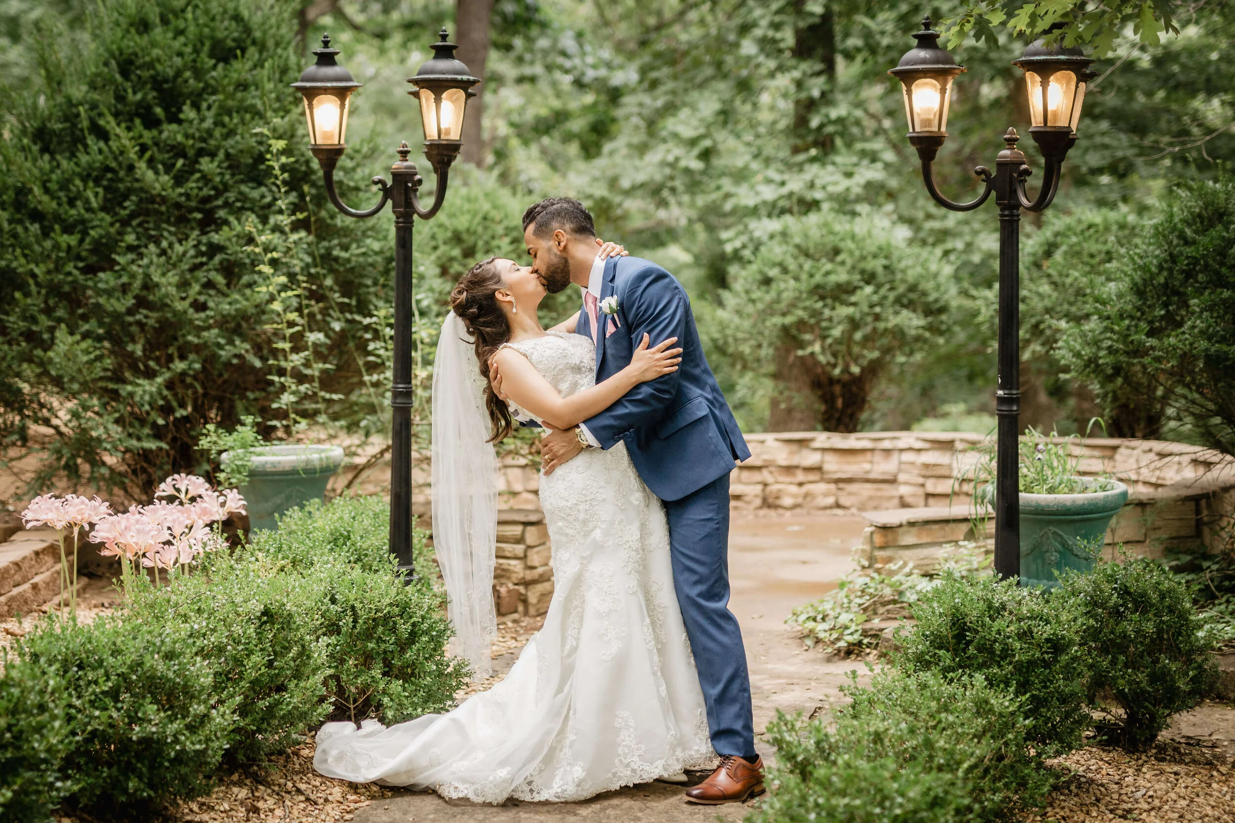 Real Weddings — Stonegate Glass Chapel