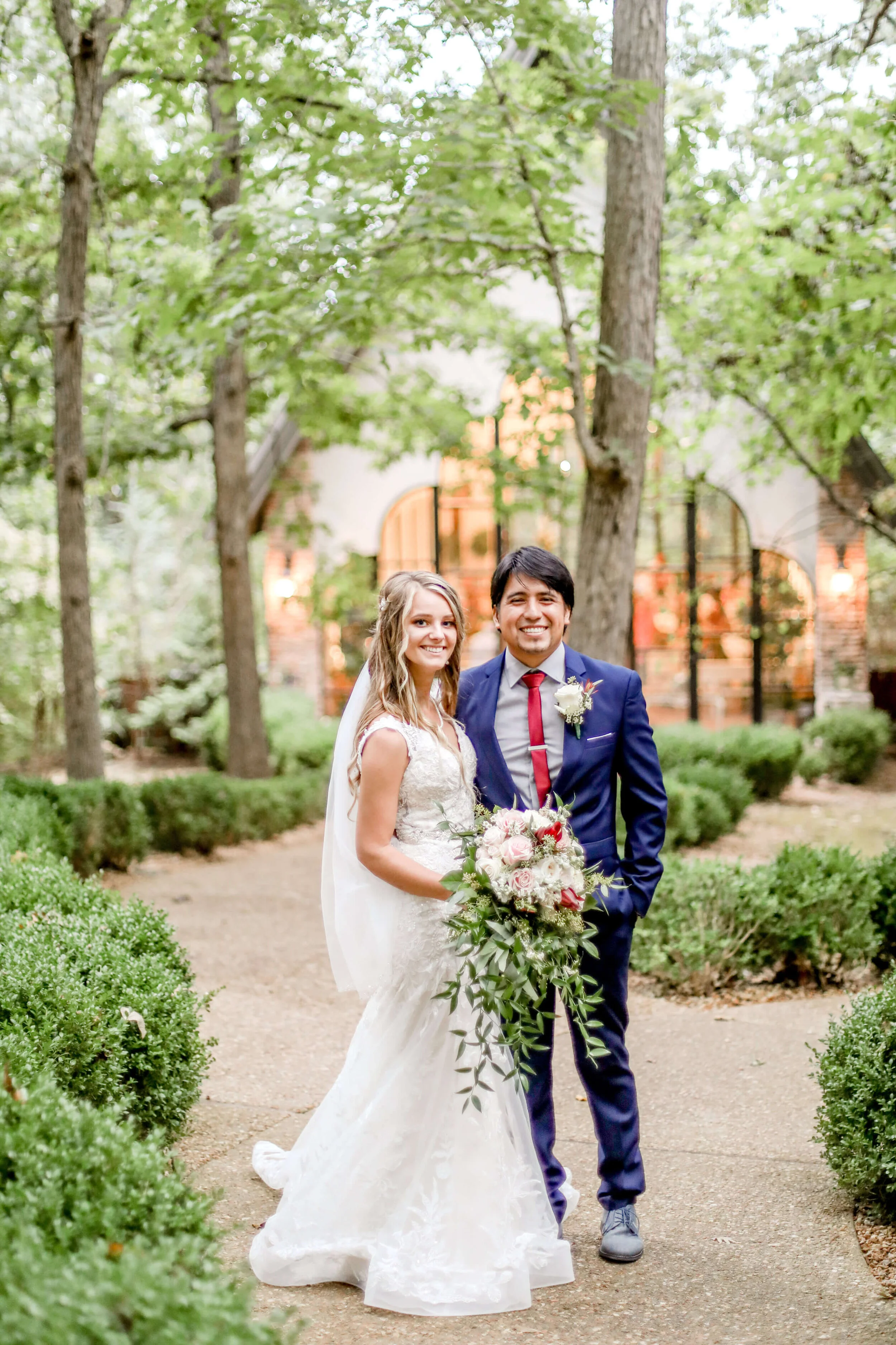 Real Weddings — Stonegate Glass Chapel