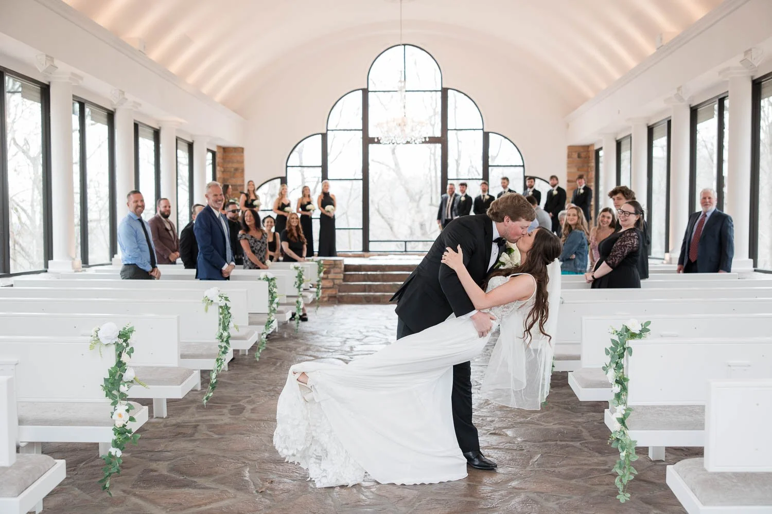 5 Reasons to Get Married at Stonegate Glass Chapel | Branson Wedding ...