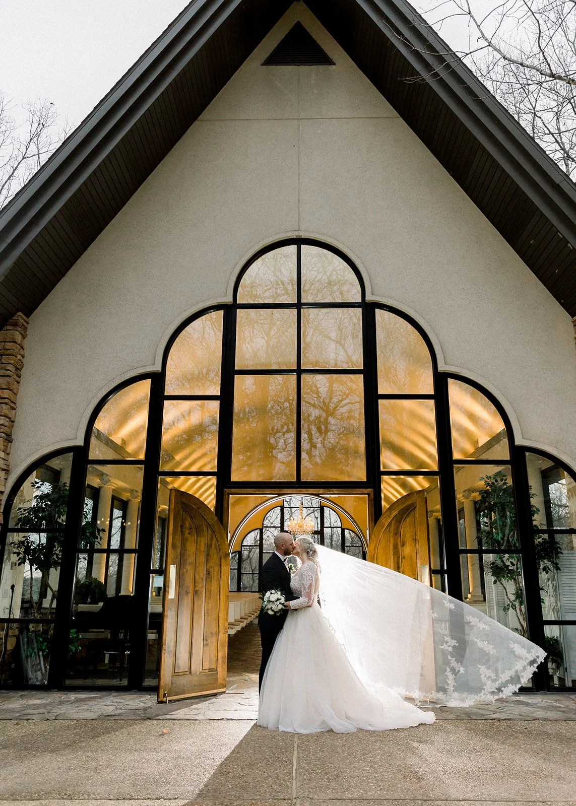 Real Weddings — Stonegate Glass Chapel
