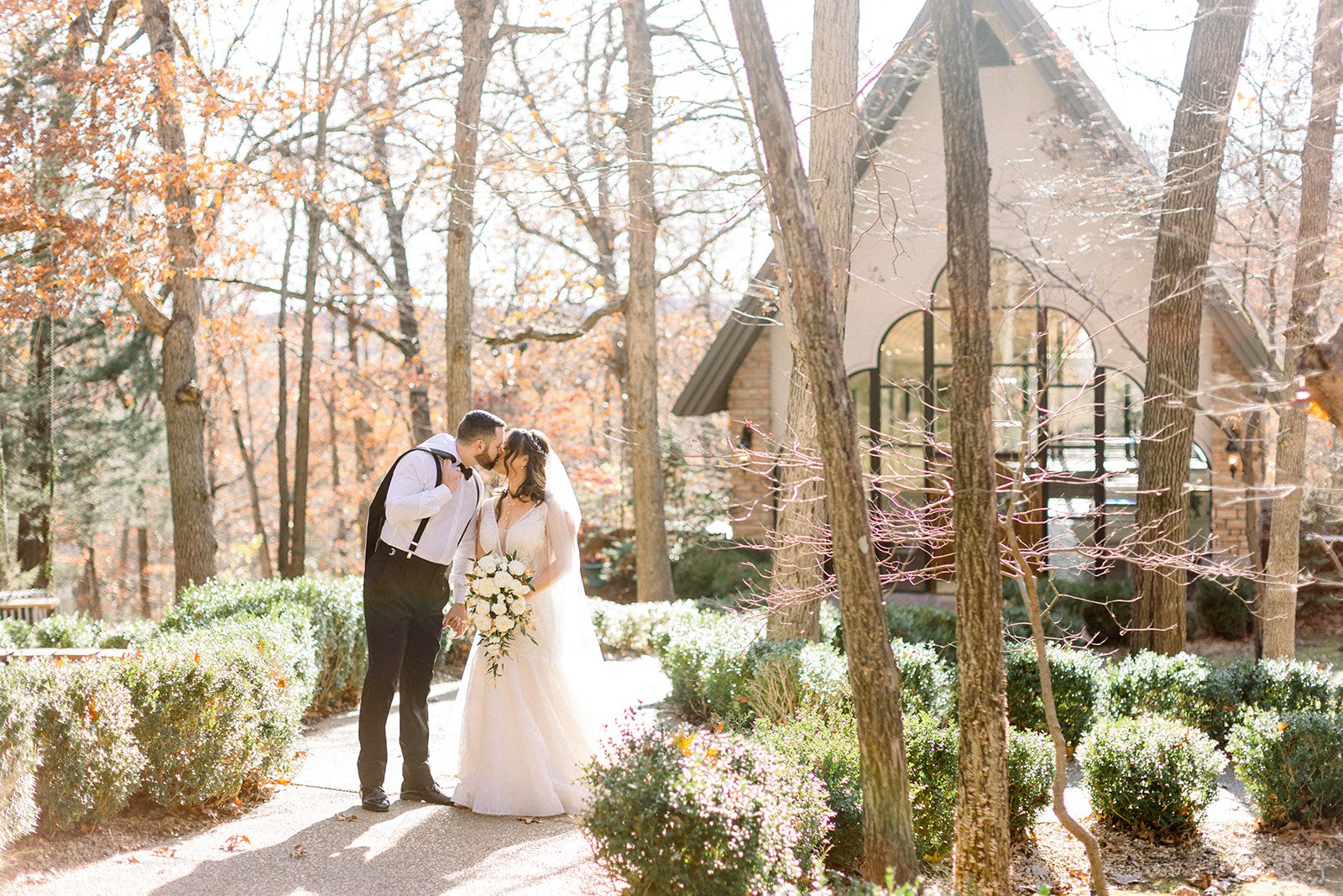 Real Weddings — Stonegate Glass Chapel