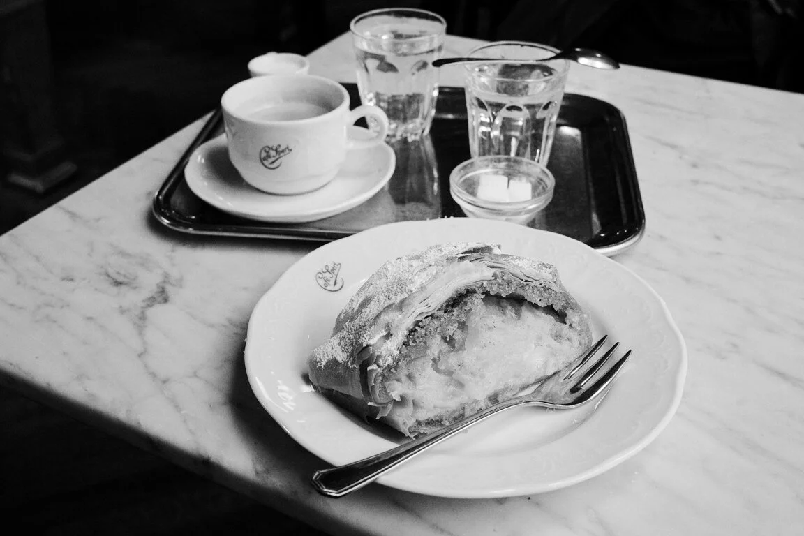 Cafe Sperl — Philip Bohle: Documentary Photographer