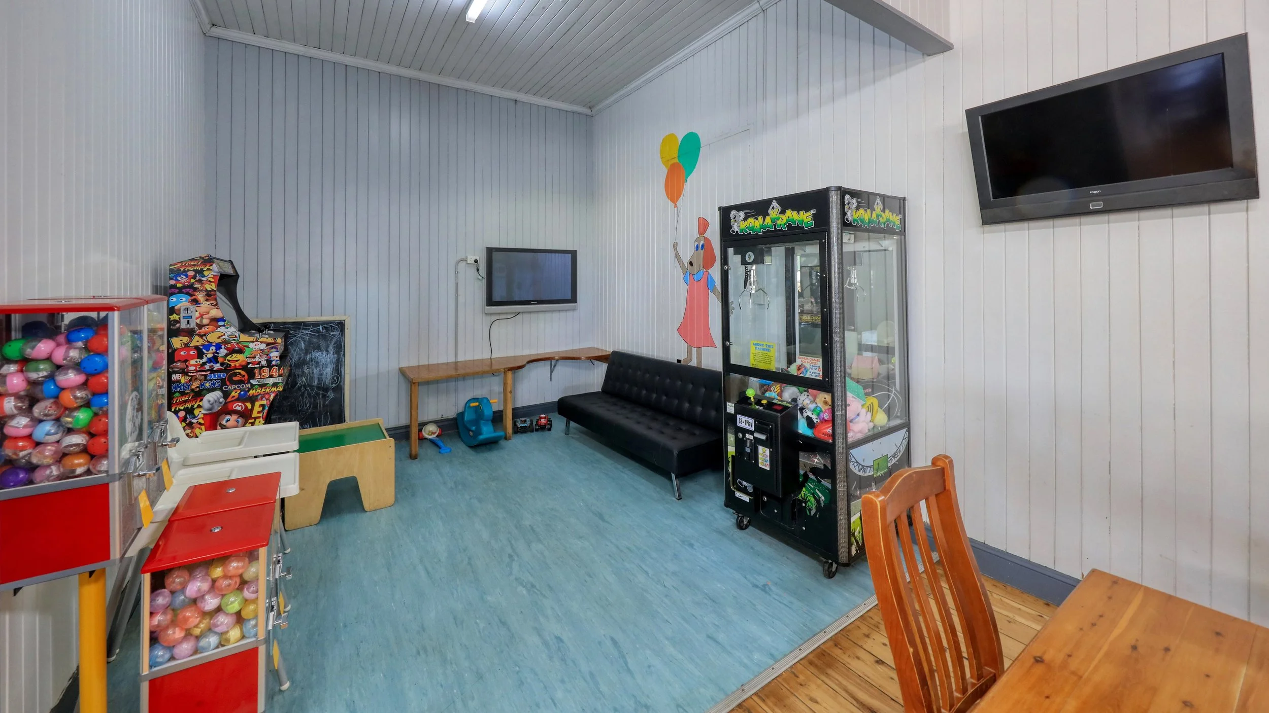 Best Accommodation & Family friendly dining option in Toobeah Talwood ...