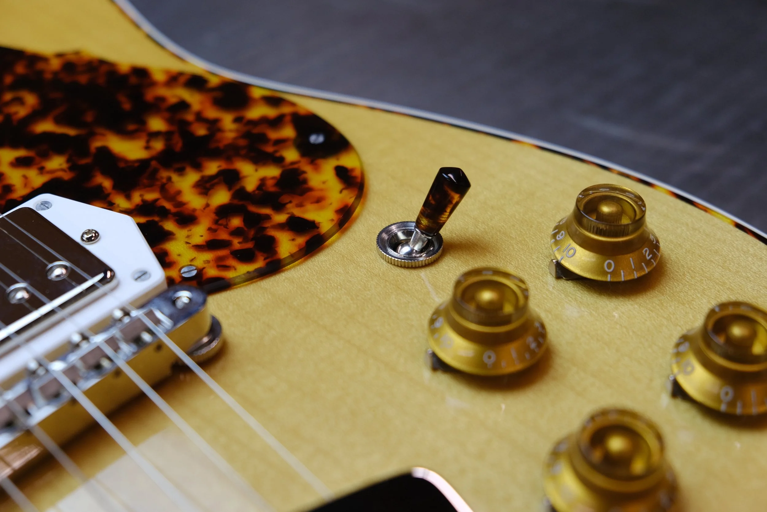 Sunburst - Arcade Model — Frank Brothers Guitar Company - Boutique guitars