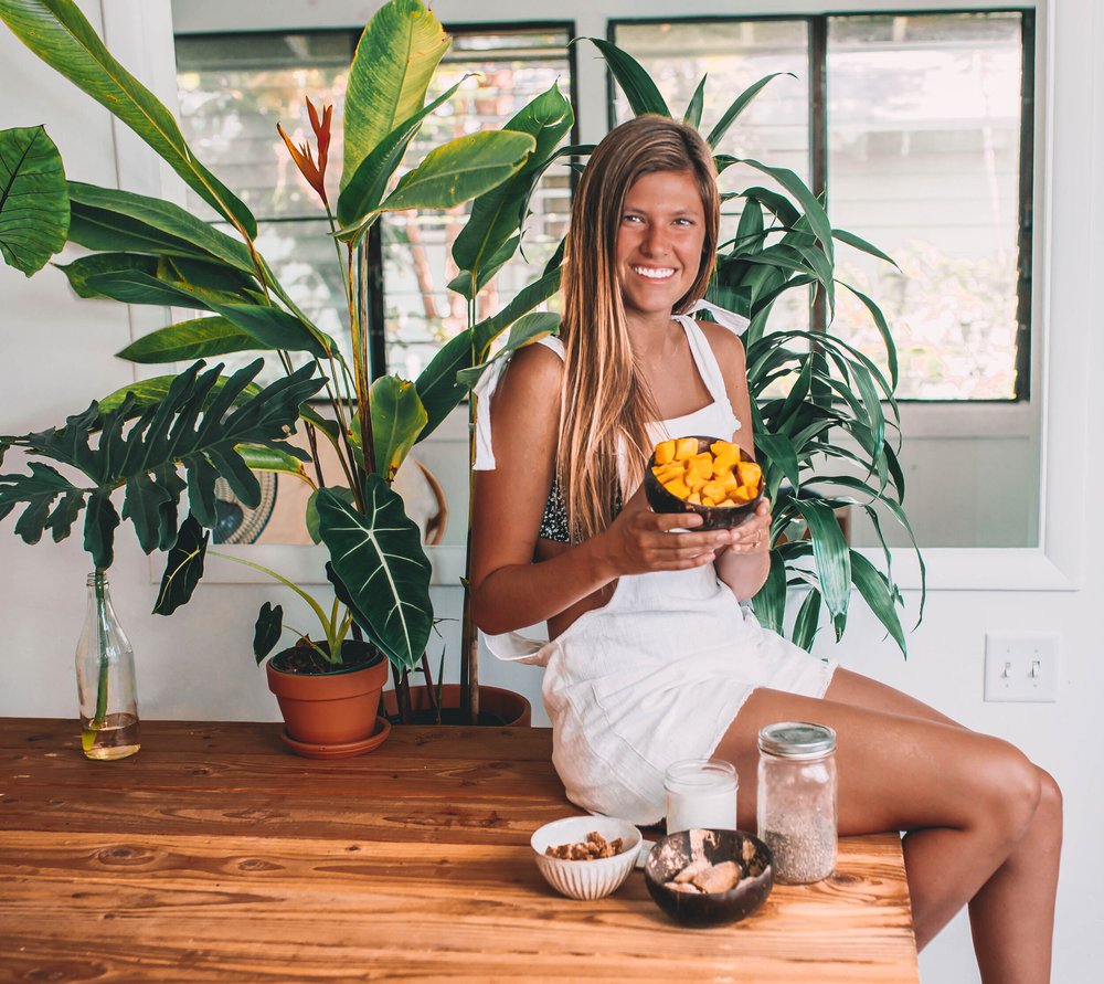Mango Mood Smoothie Bowl — Maddie Castellano