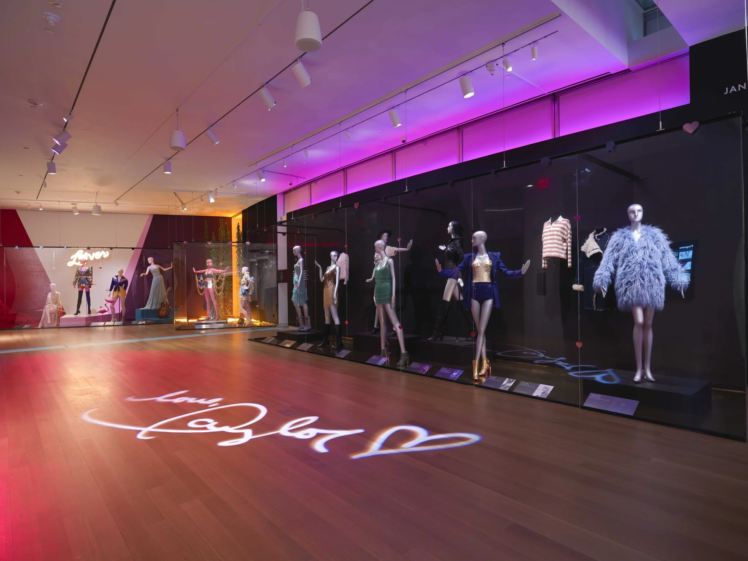 Museum Photography: Exhibition Stills & Virtual Tours — Bruce M. White ...