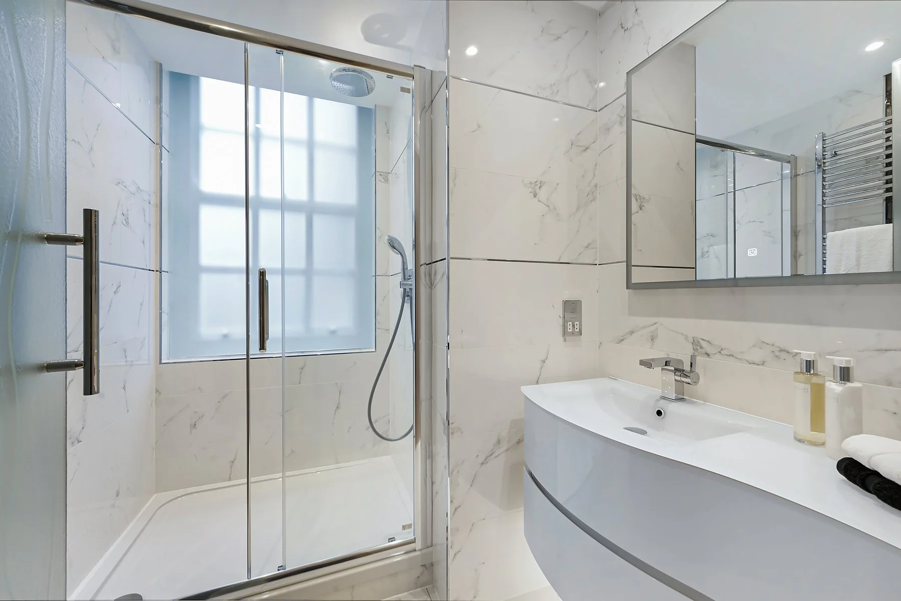 1 Lowndes Square, Knightsbridge — ILES PRIME PROPERTY