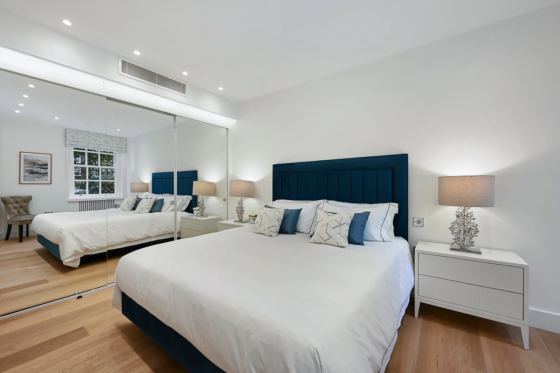 1 Lowndes Square, Knightsbridge — ILES PRIME PROPERTY