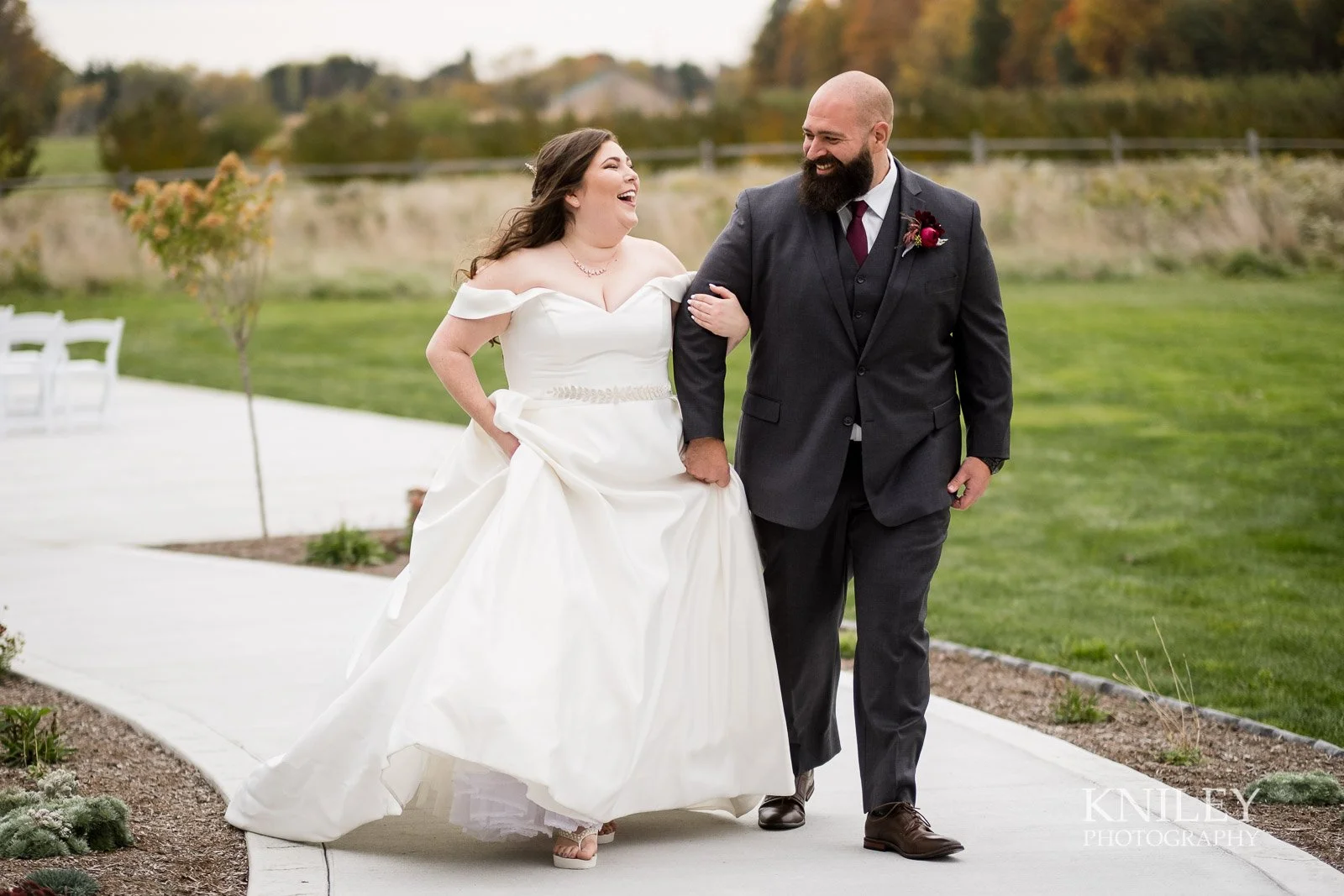 Weddings at Pomona at Blue Barn Cidery | Kniley Photography