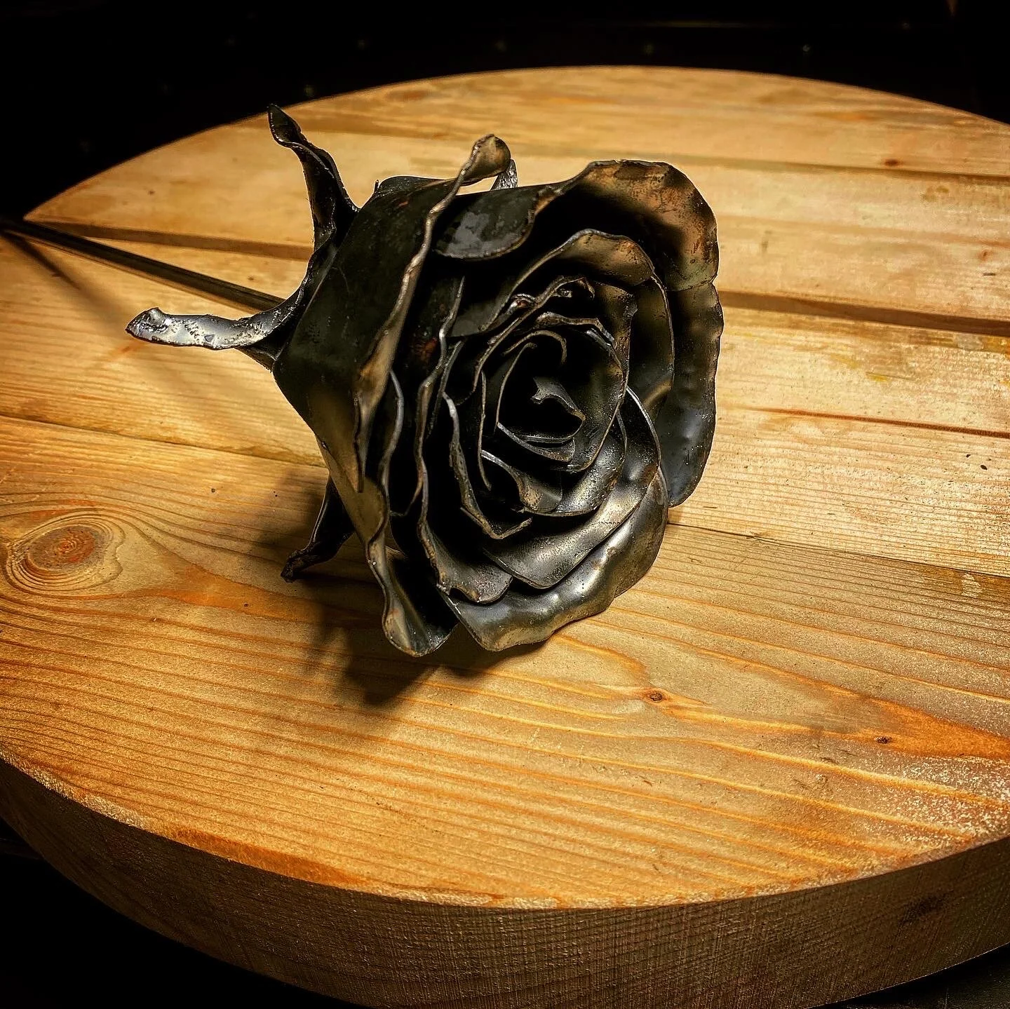 Bespoke Steel Metal Artwork Gifts and Furniture