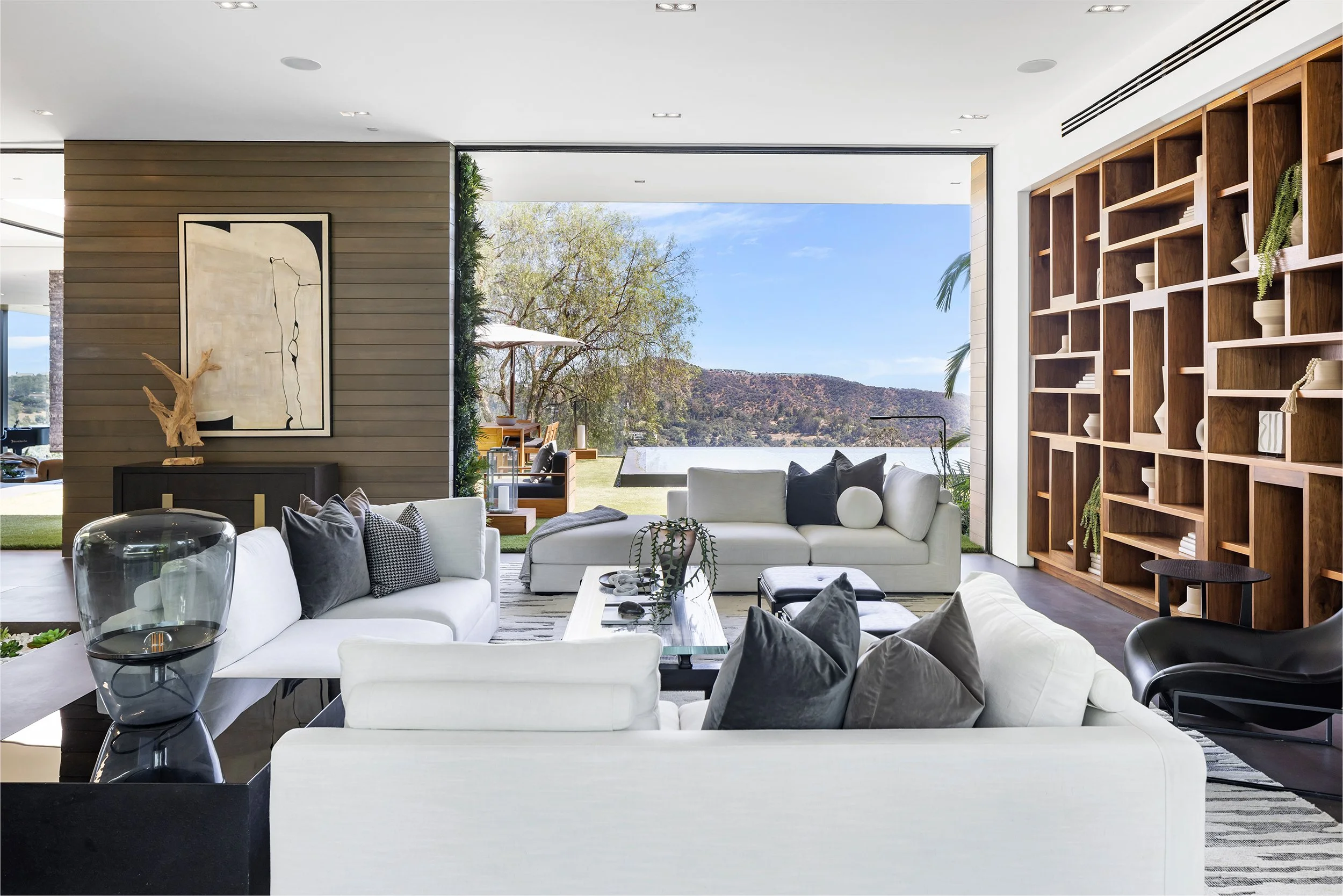 benedict canyon 2023 luxury resort style home in beverly hills | modern ...