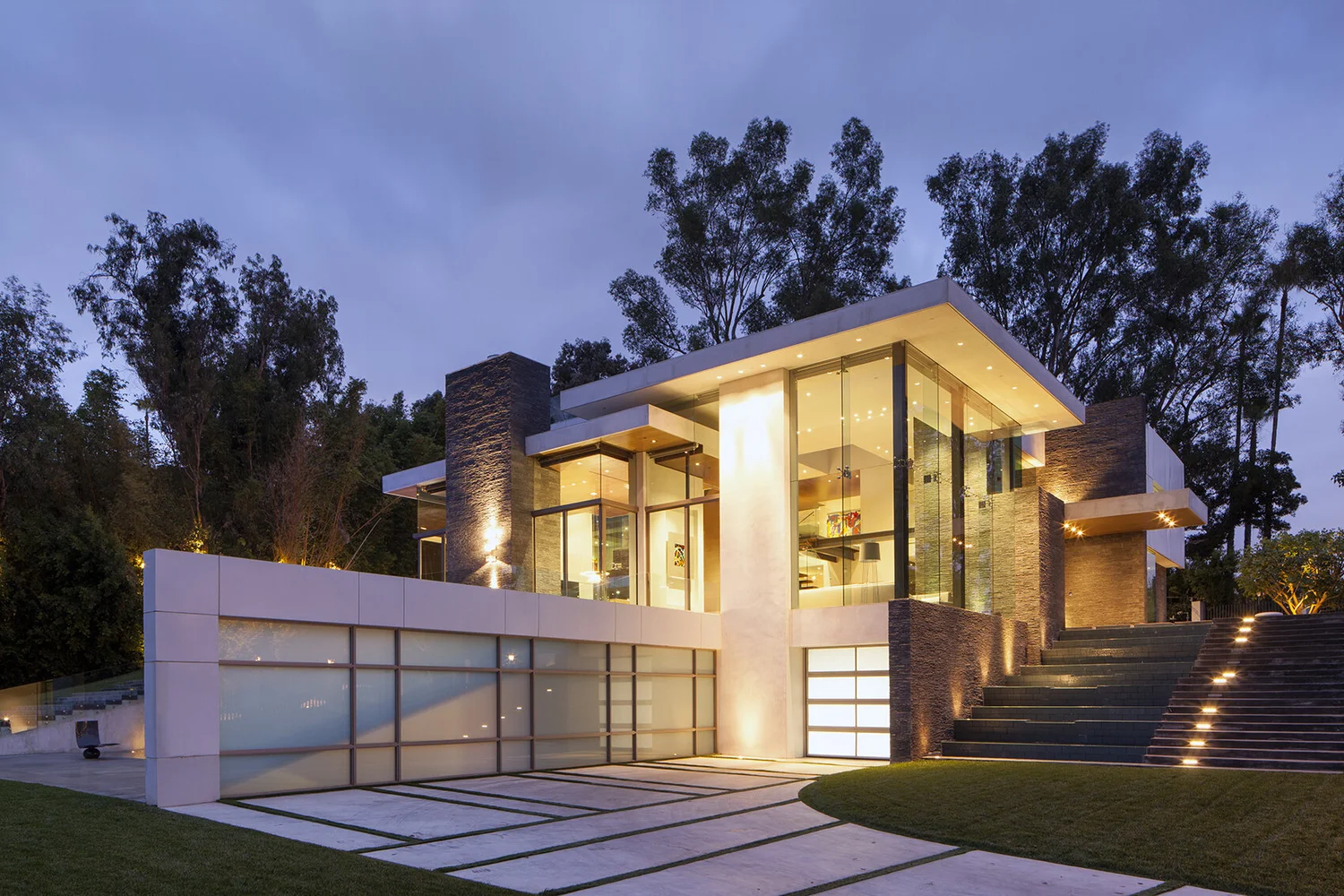 summit house, a sustainable beverly hills luxury home with modern glass ...