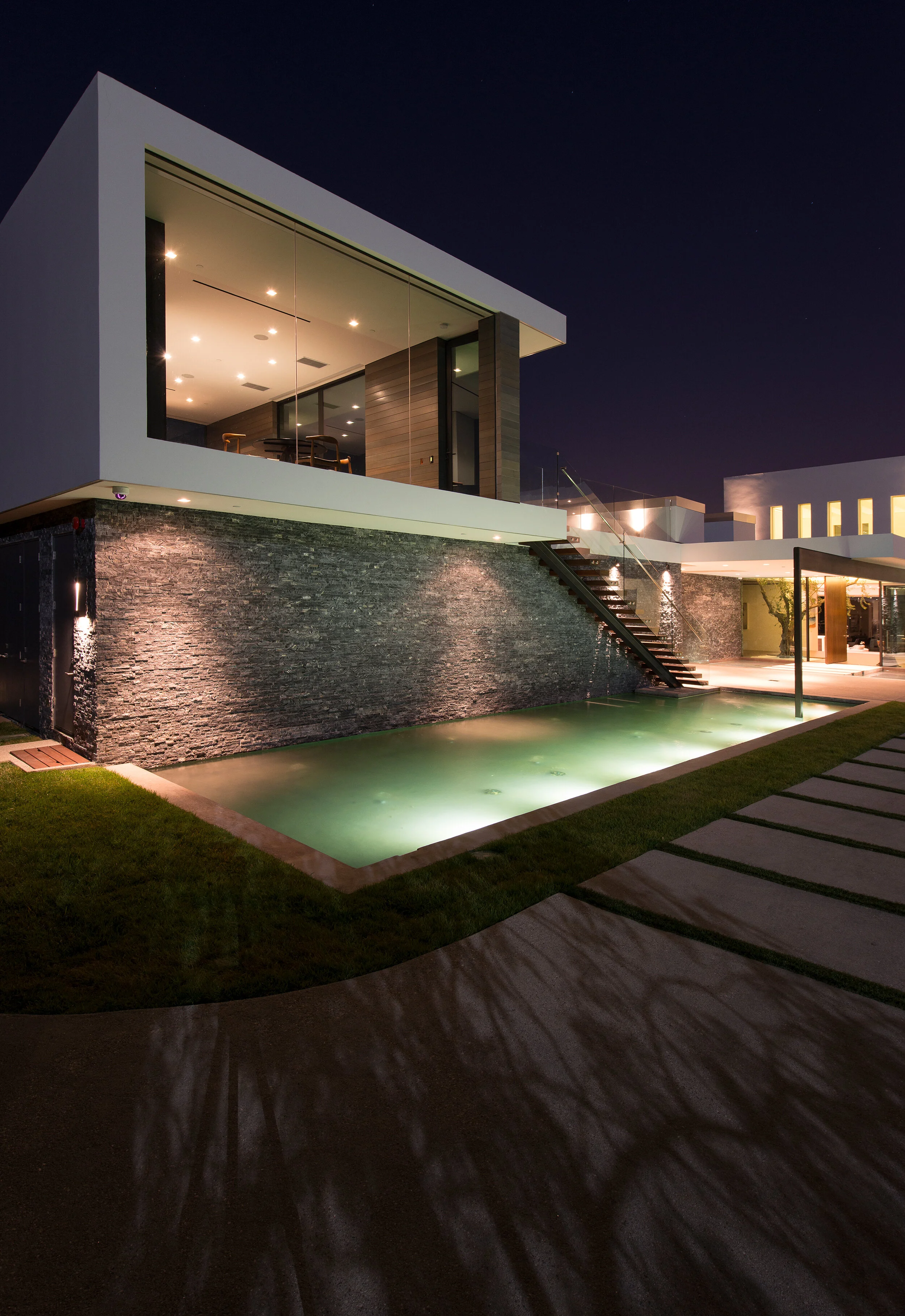 benedict canyon 2016, a west coast luxury modern home in beverly hills ...