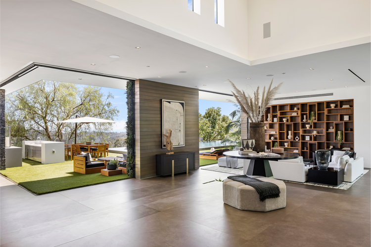 benedict canyon 2023 luxury resort style home in beverly hills | modern ...