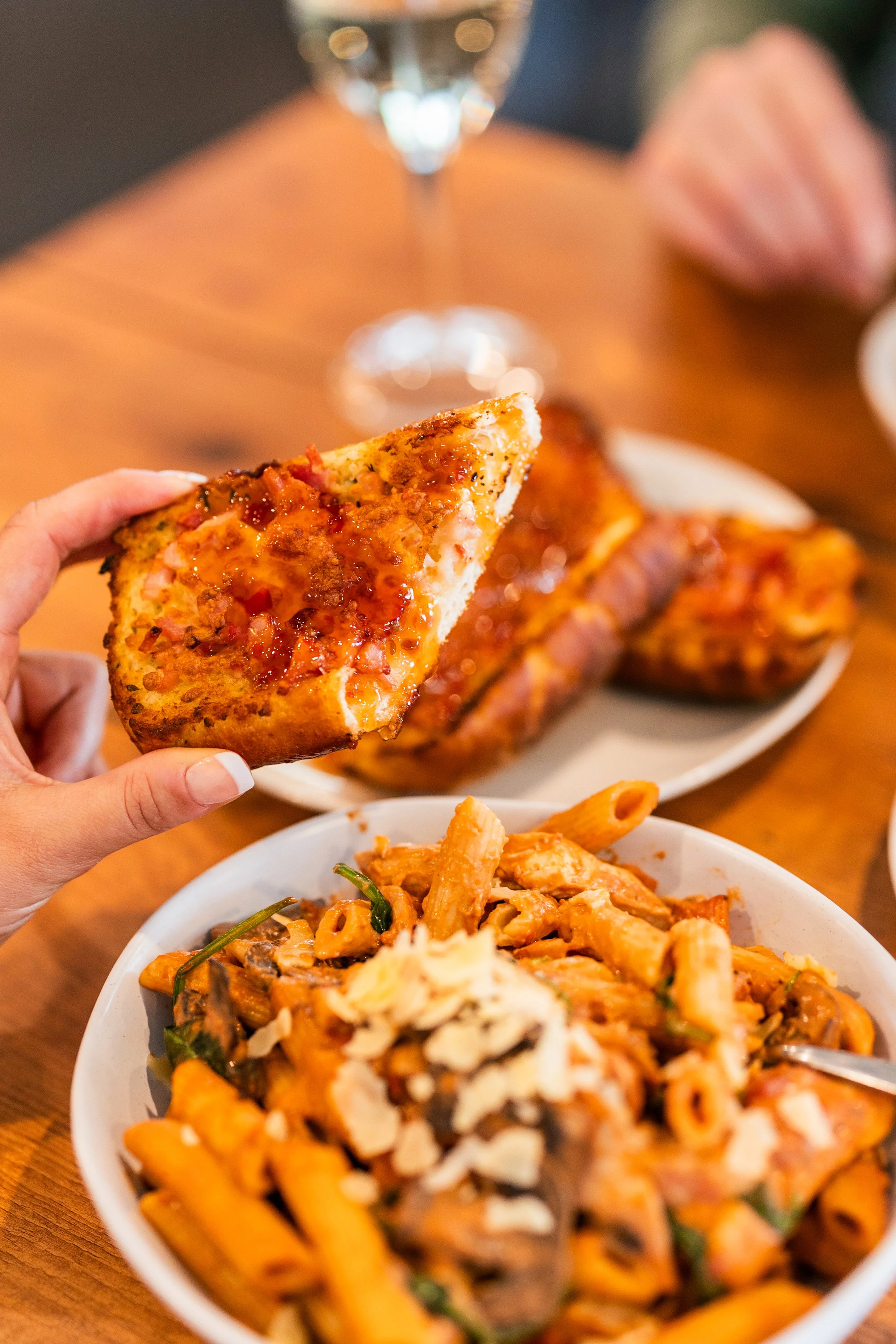 What's On — Midway Tavern