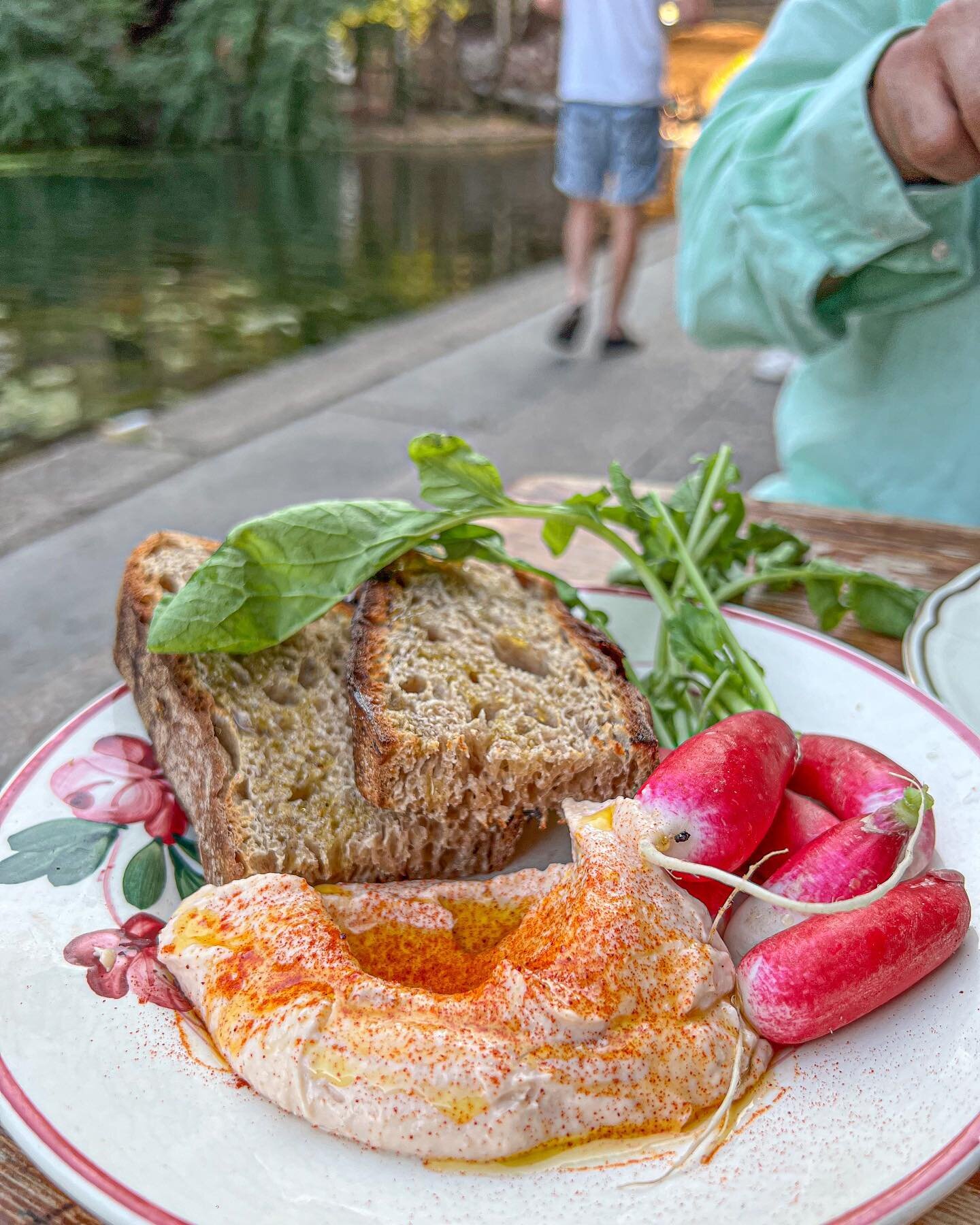 Home [dinnerladiesltd.com]