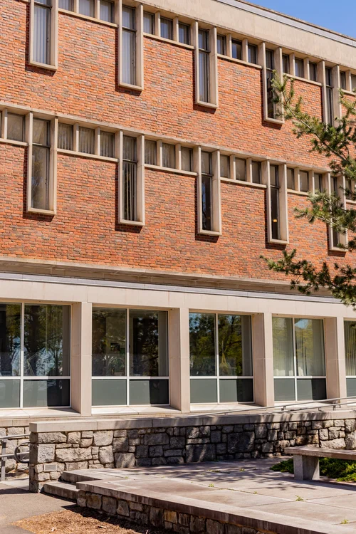 Robert Frost Library — Amherst Business Improvement District