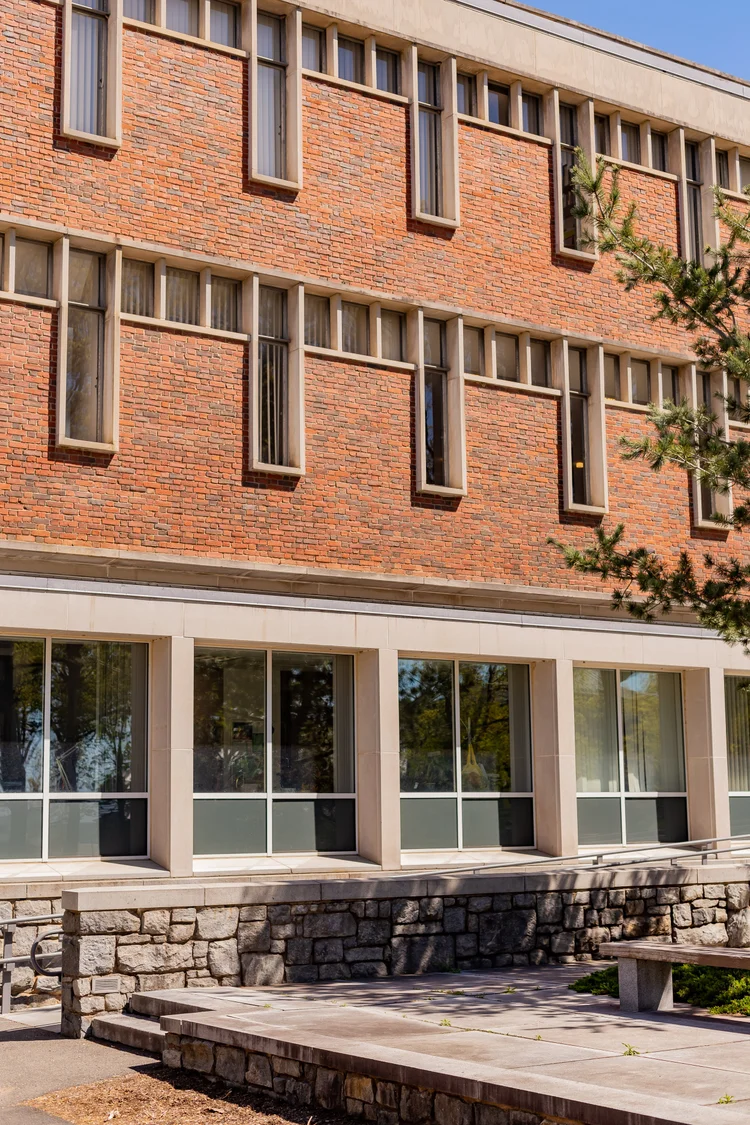 Robert Frost Library — Amherst Business Improvement District