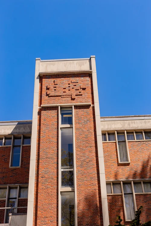 Robert Frost Library — Amherst Business Improvement District