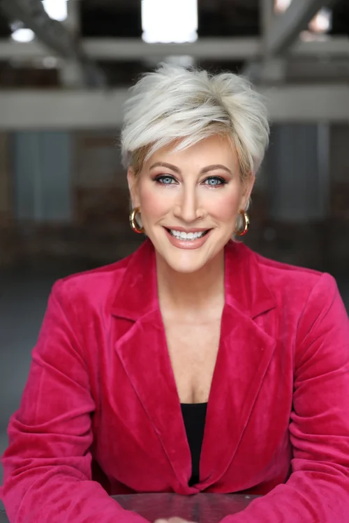 Bio — Kim Gravel