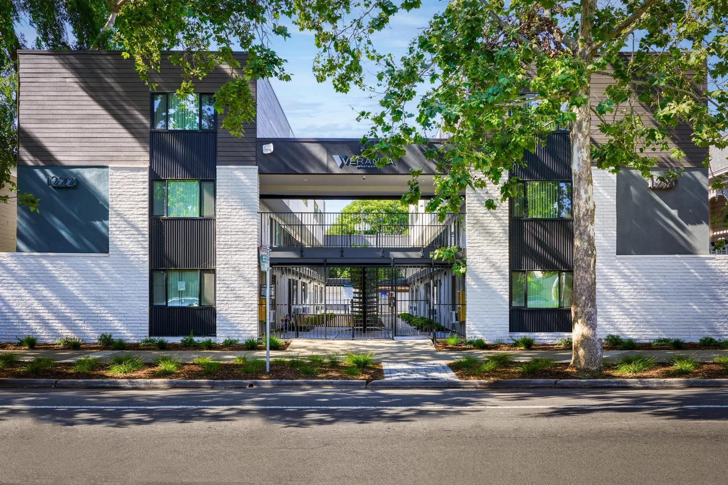 Commercial — Laura Miller Design