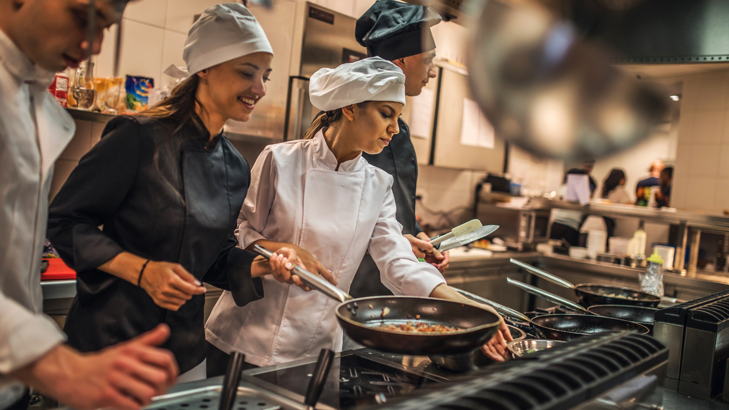 Restaurant Organization and Duties of Key Positions (Lesson 12 ...