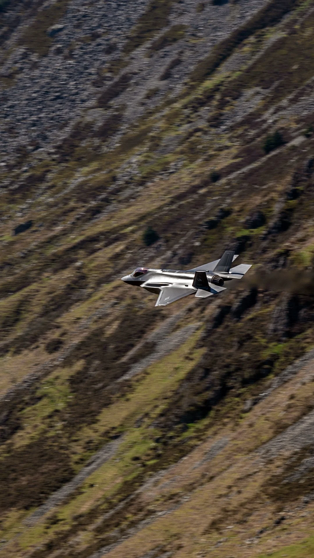 Capturing the Action: The Mach Loop and the Importance of Personal ...