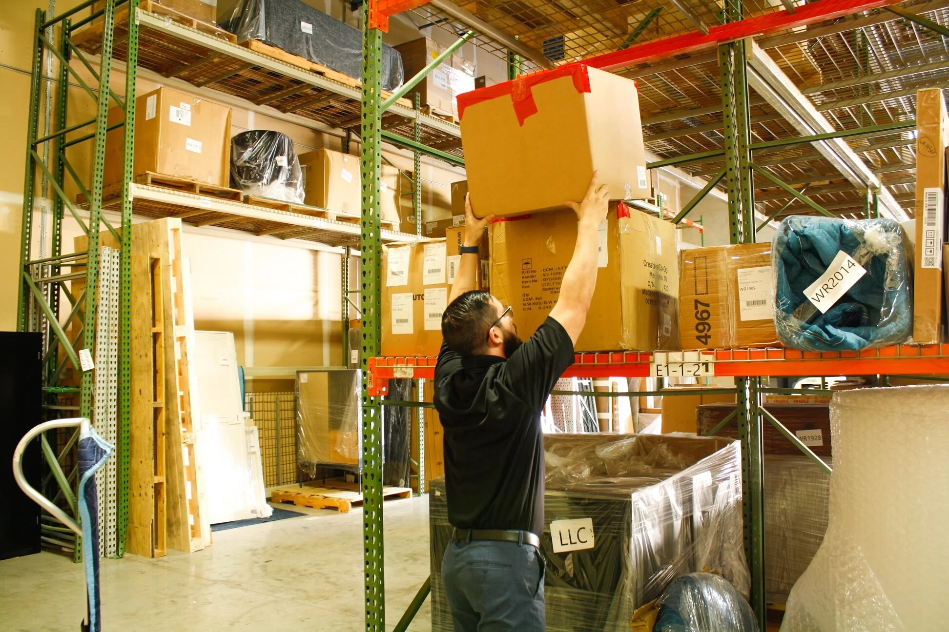 Receiving + Storage — Urbanspace Logistics