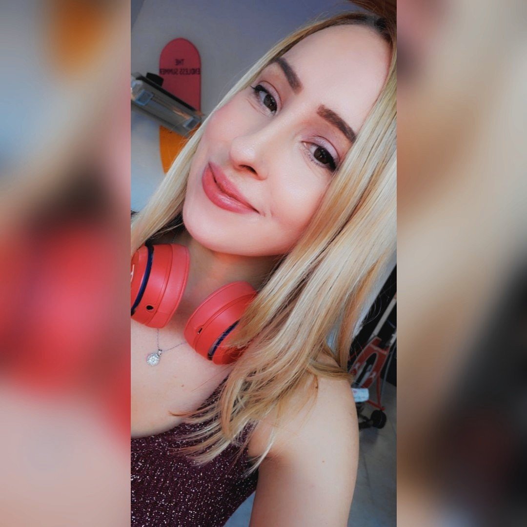 Entertainment — PINEAPPLES