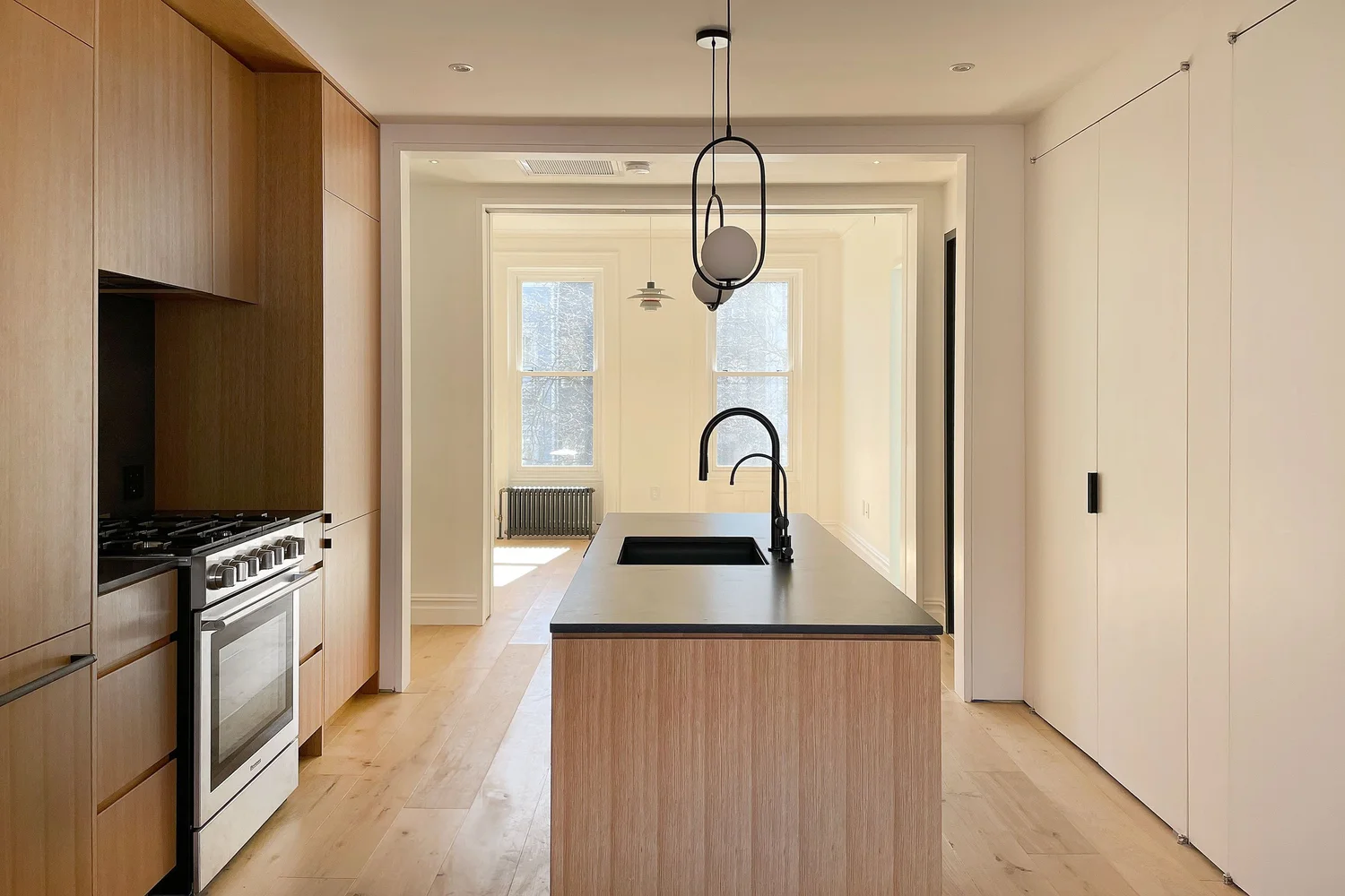 Pacific Terrace — Linearscape