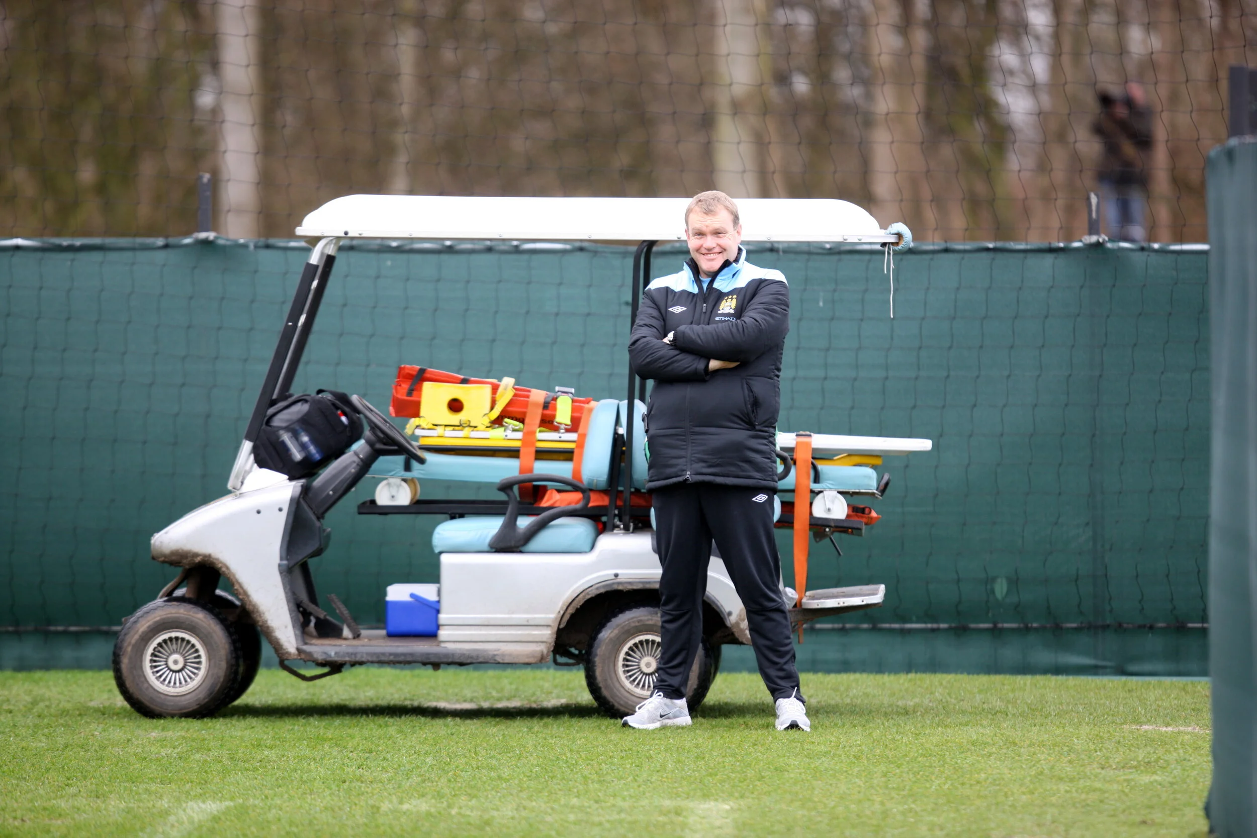 About & Services — Dr Philip Batty