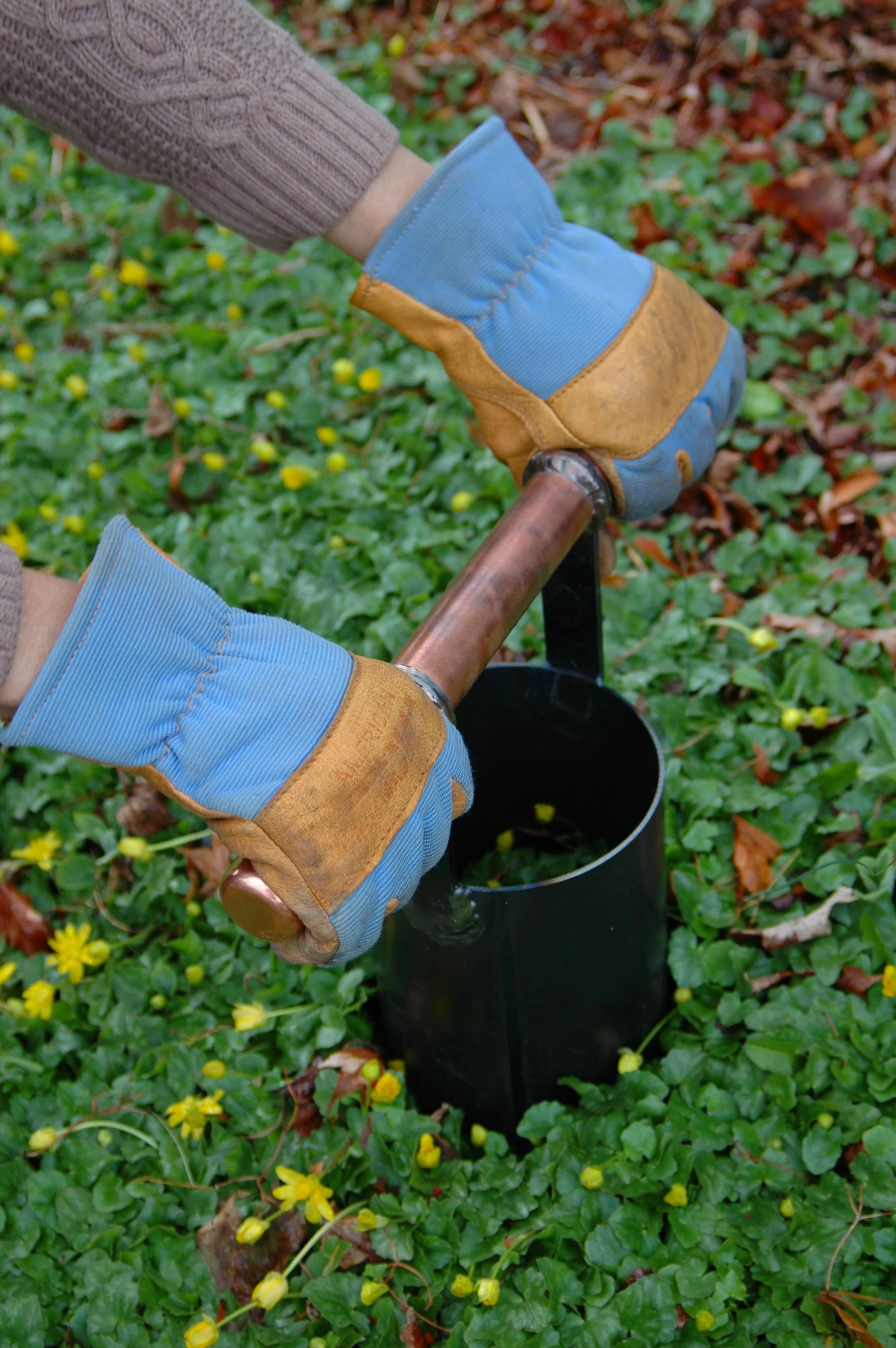 Heavy Duty Bulb Planter — English Garden Supplies