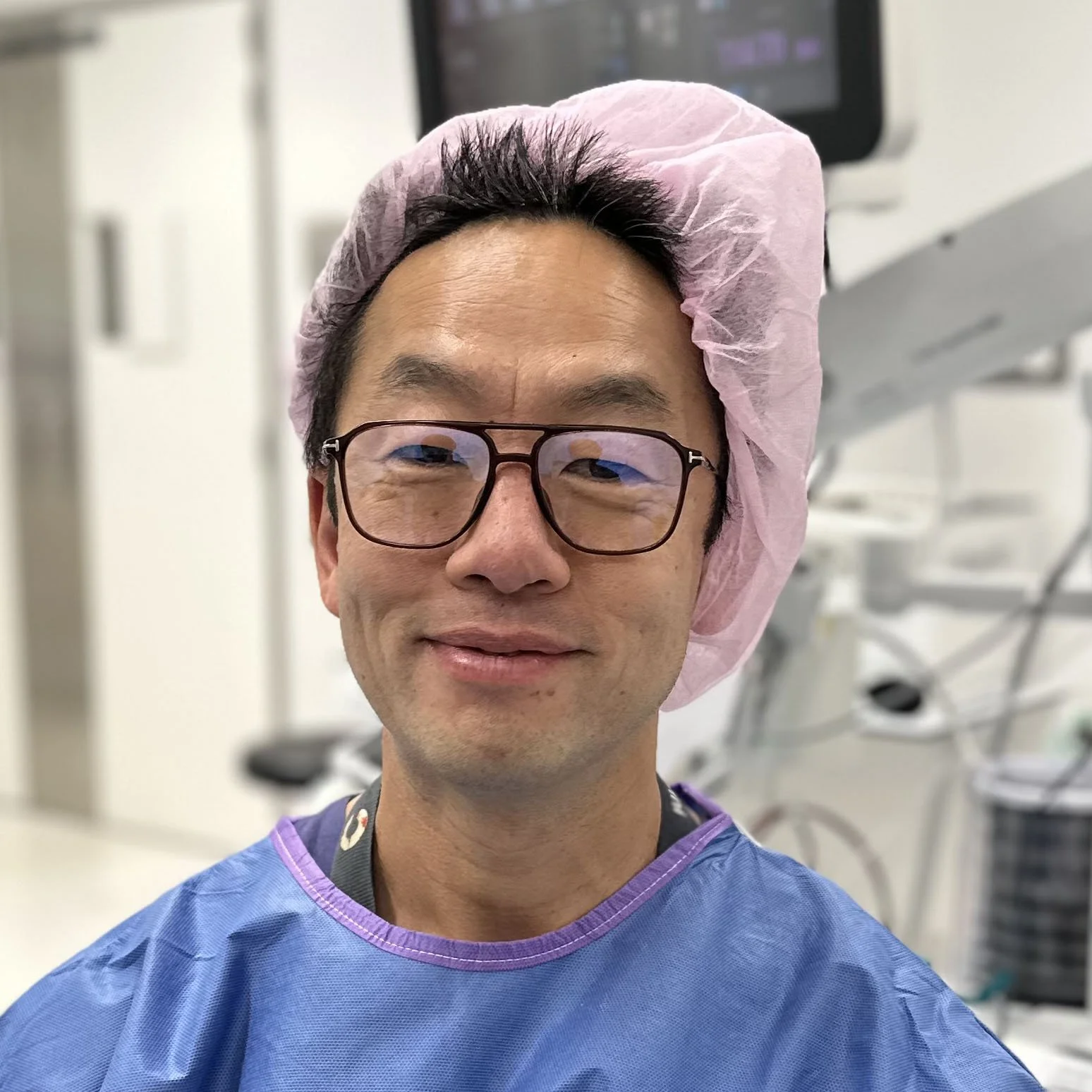 Our Surgical Team | Mr Vishal Pai Orthopaedic Knee Surgeon