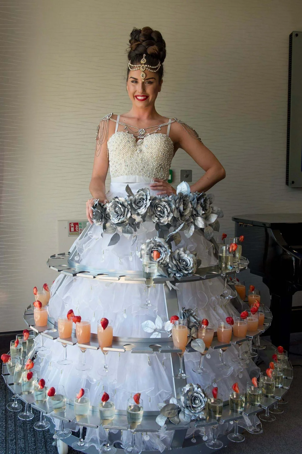 Strolling Champagne Tables | Champagne Girls — CEP
