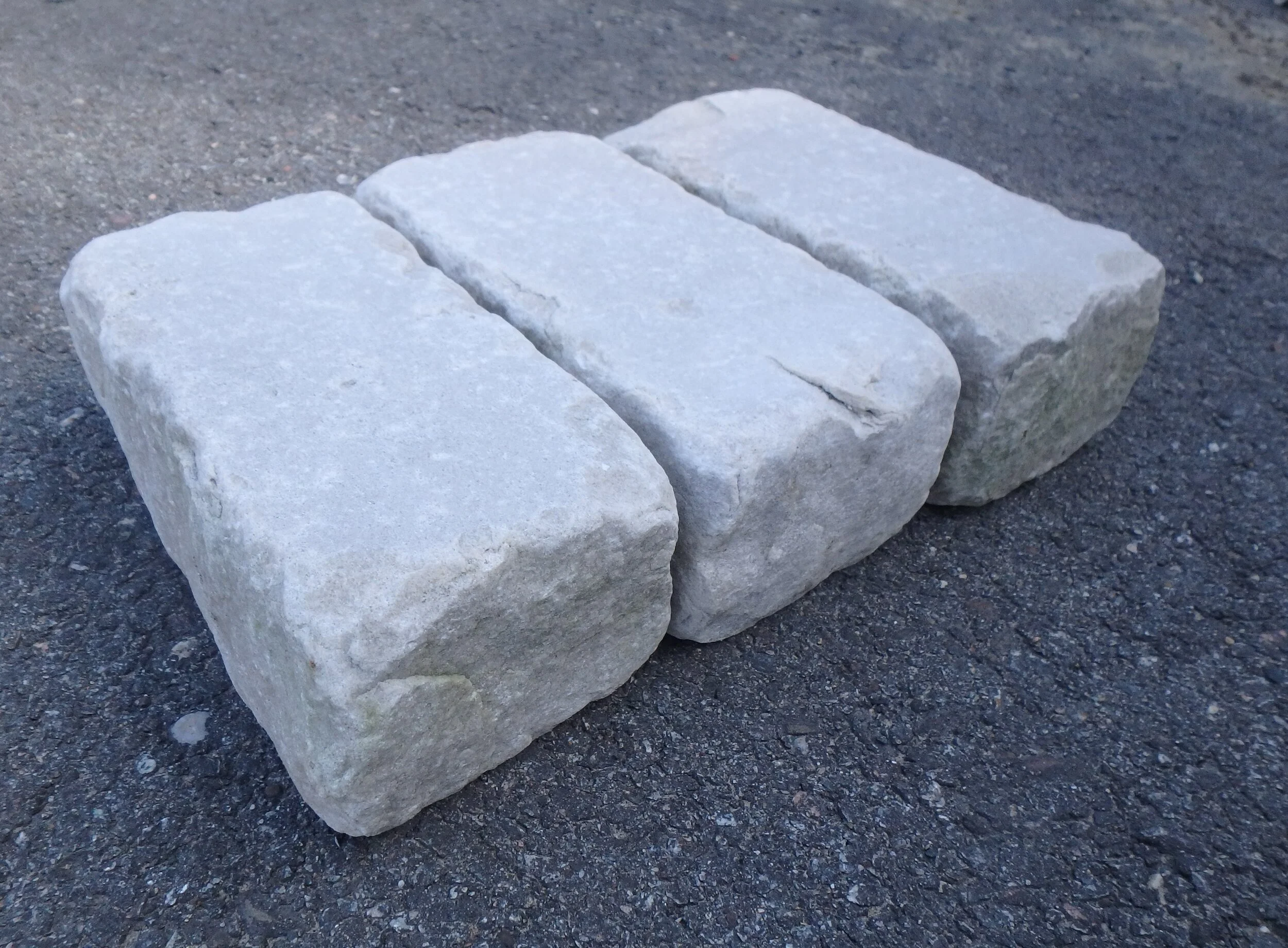 Cambrian Cream™ Sawn Tumbled Pavers — Krukowski Stone