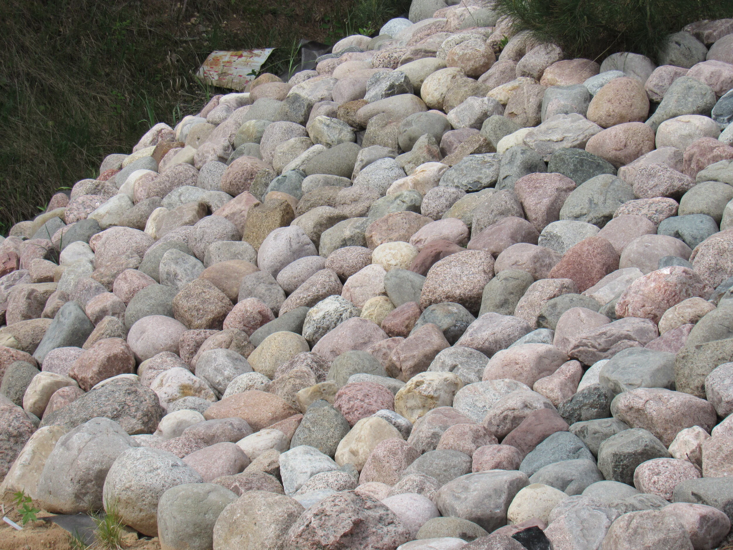 Wisconsin Granite Boulders Why Are The Rocks Pink? Devil's Lake