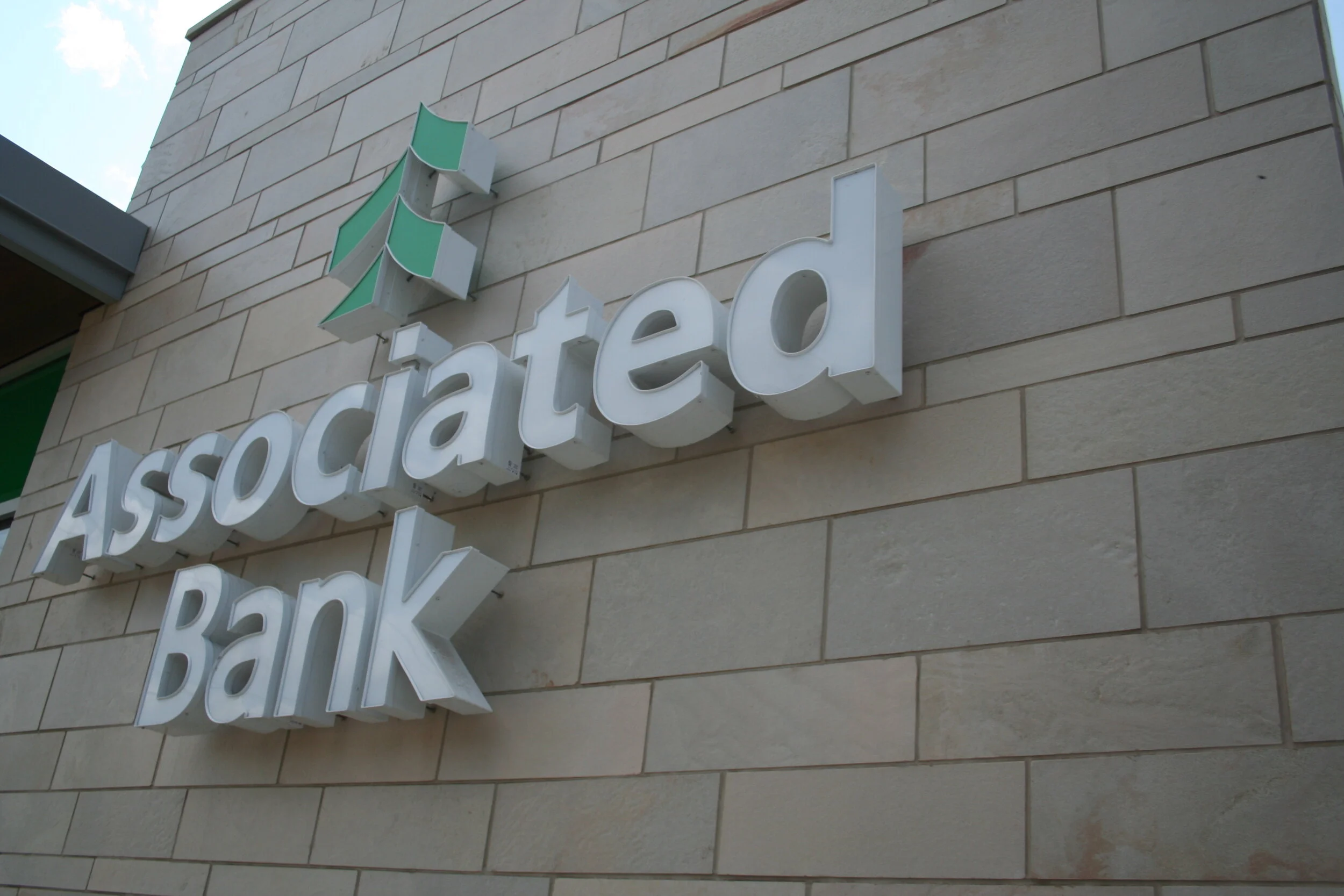 Associated Banks Krukowski Stone Cladding Panels — Krukowski Stone