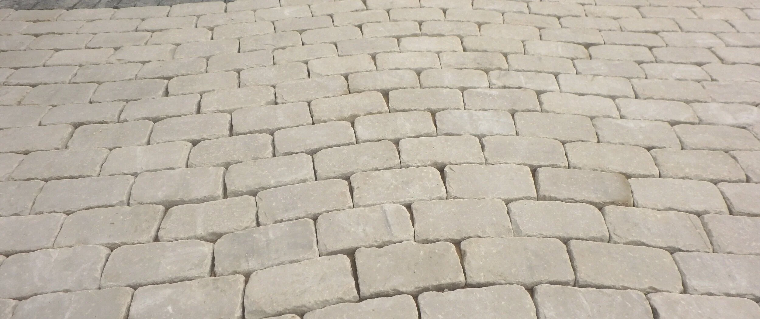 Cambrian Cream™ Sawn Tumbled Pavers — Krukowski Stone