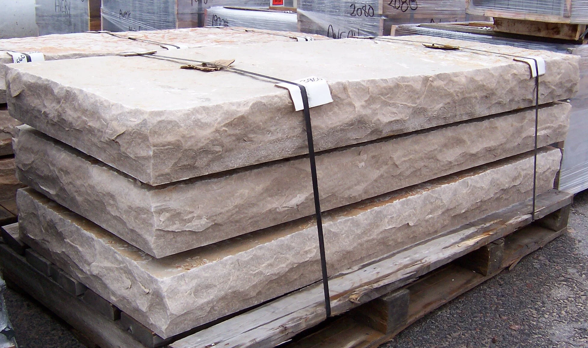 Sandy Creek™ Sawn Bottom Steps — Krukowski Stone