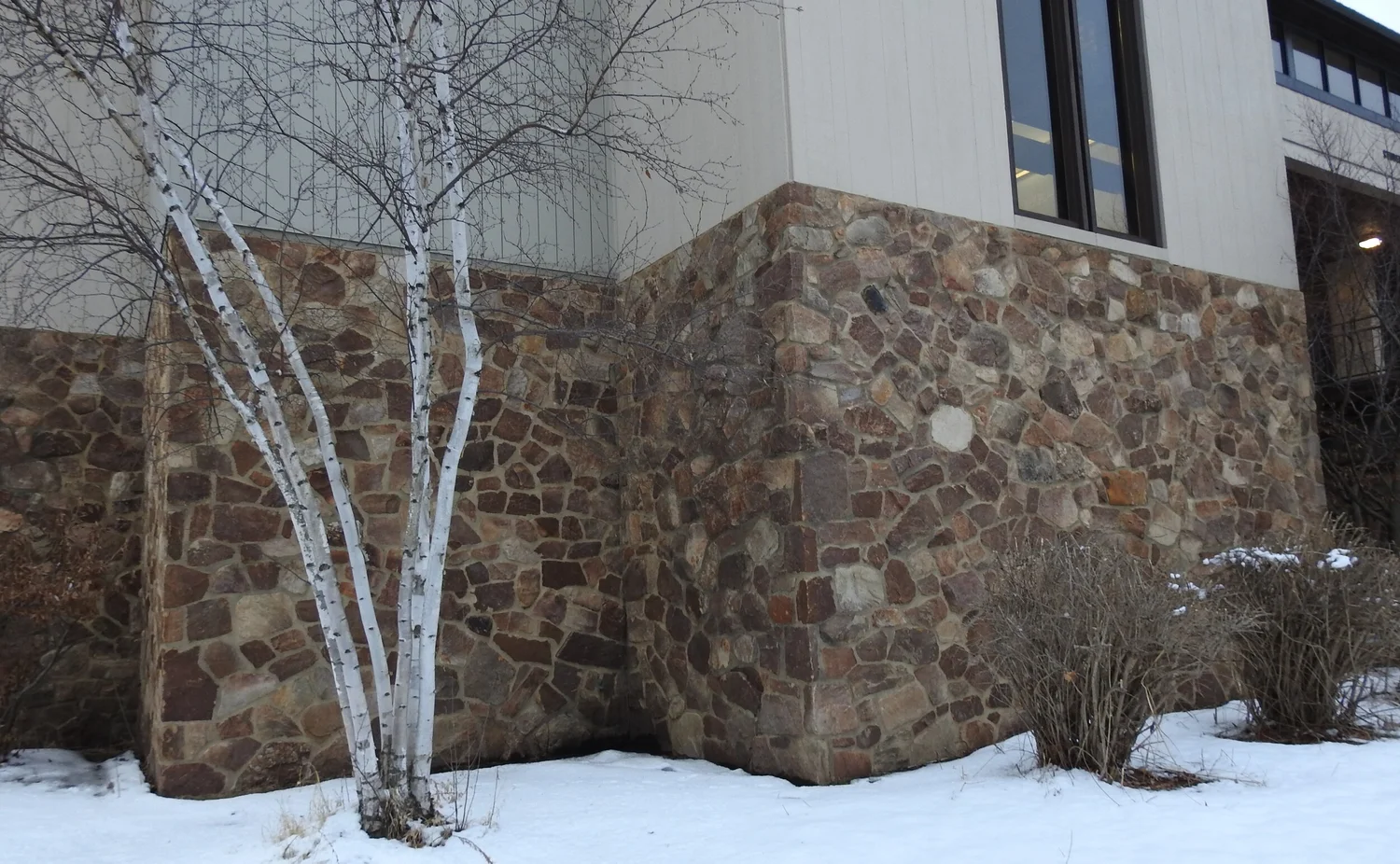 Chestnut™ Boulder — Krukowski Stone