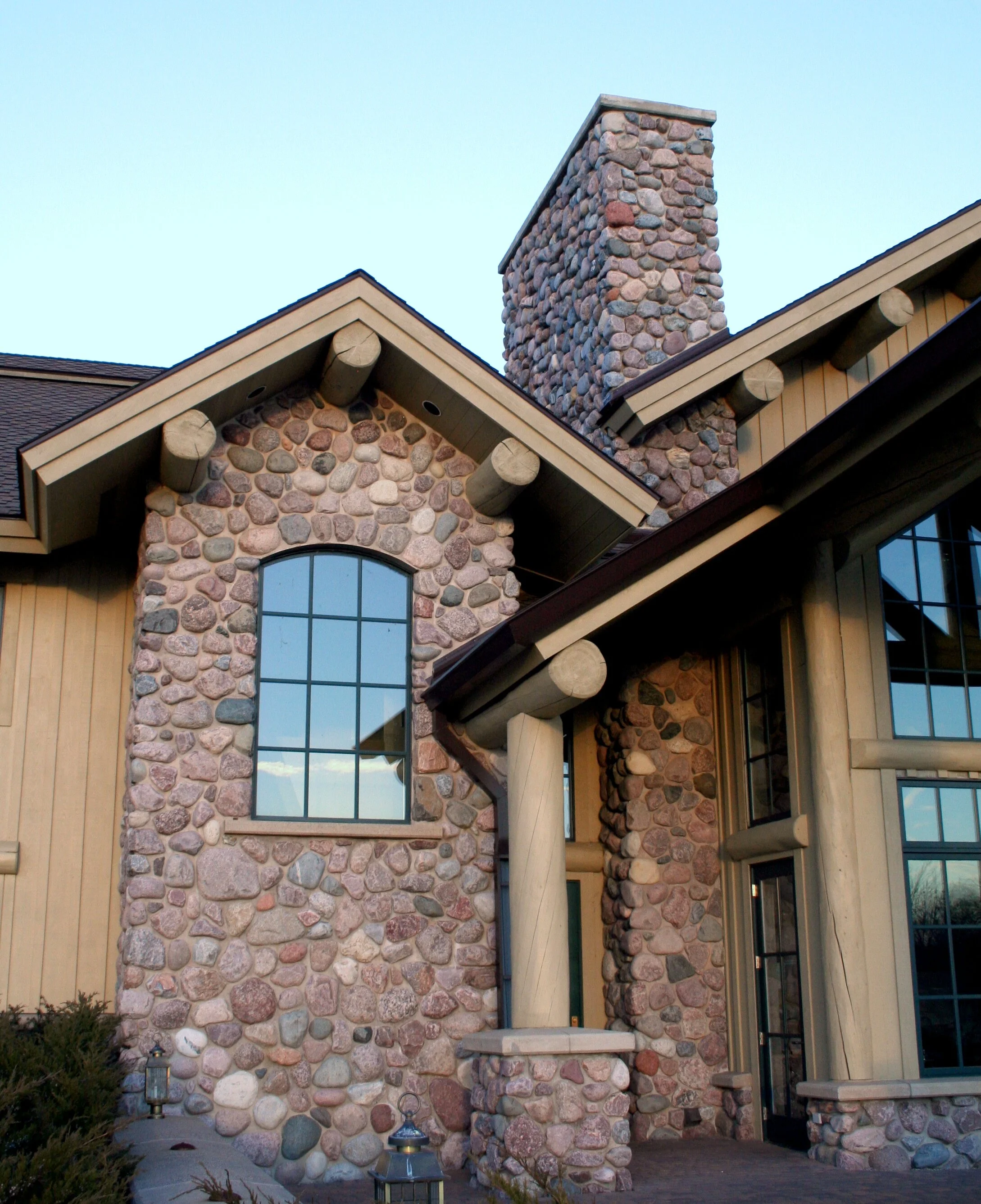 Wisconsin Split Fieldstone Round Outs — Krukowski Stone