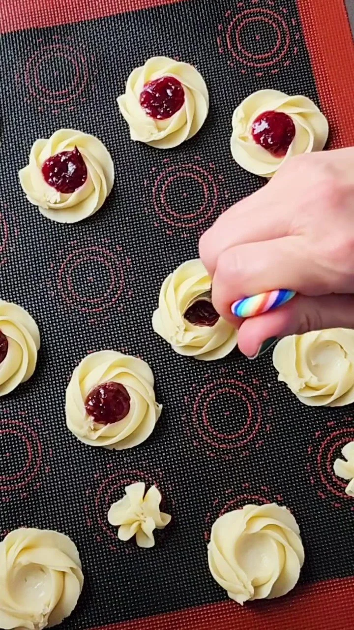 Raspberry Rosette Butter Cookies — Sasha Cakes Chicago